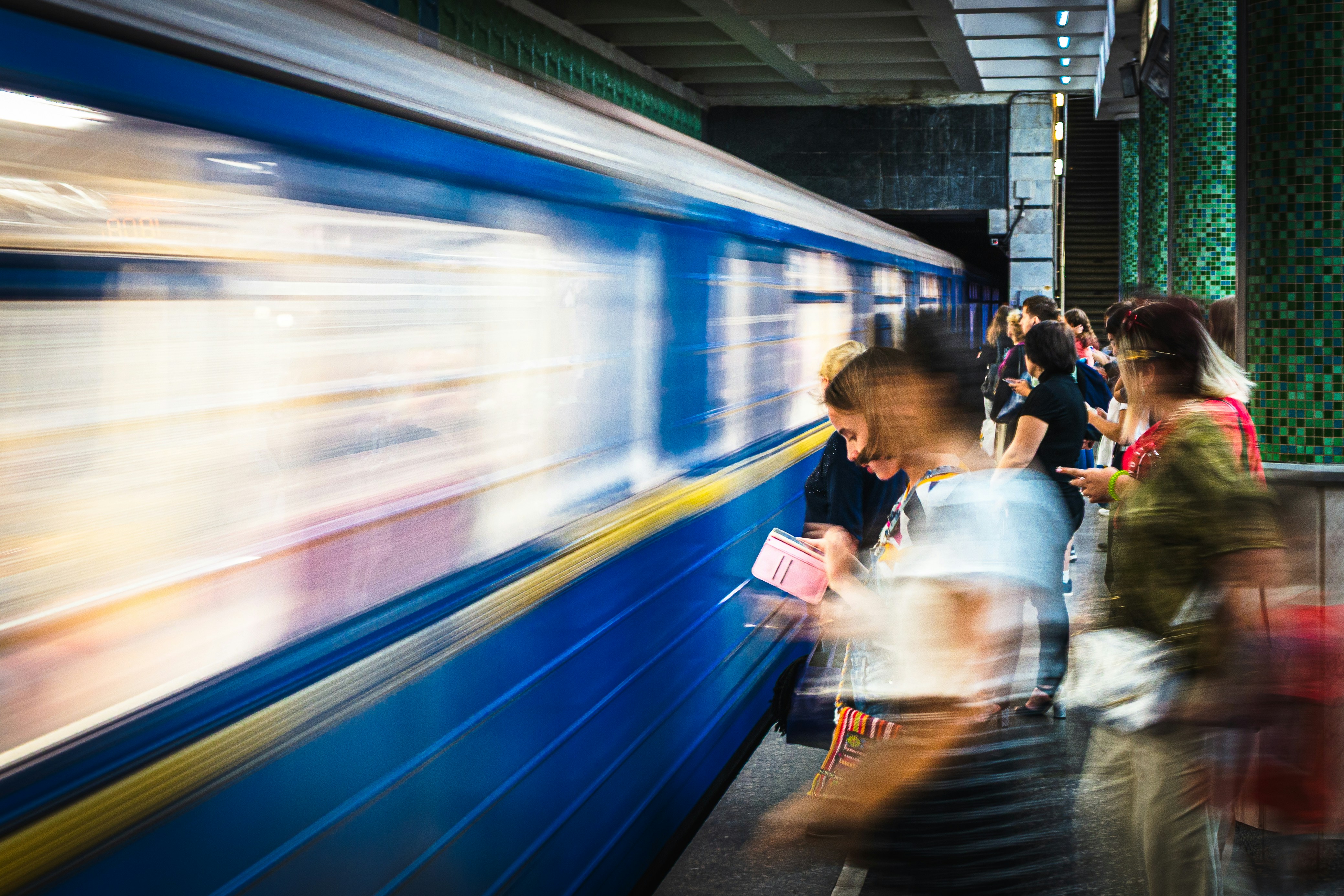 Rush Hour Whirlwind: The Dance of Transit