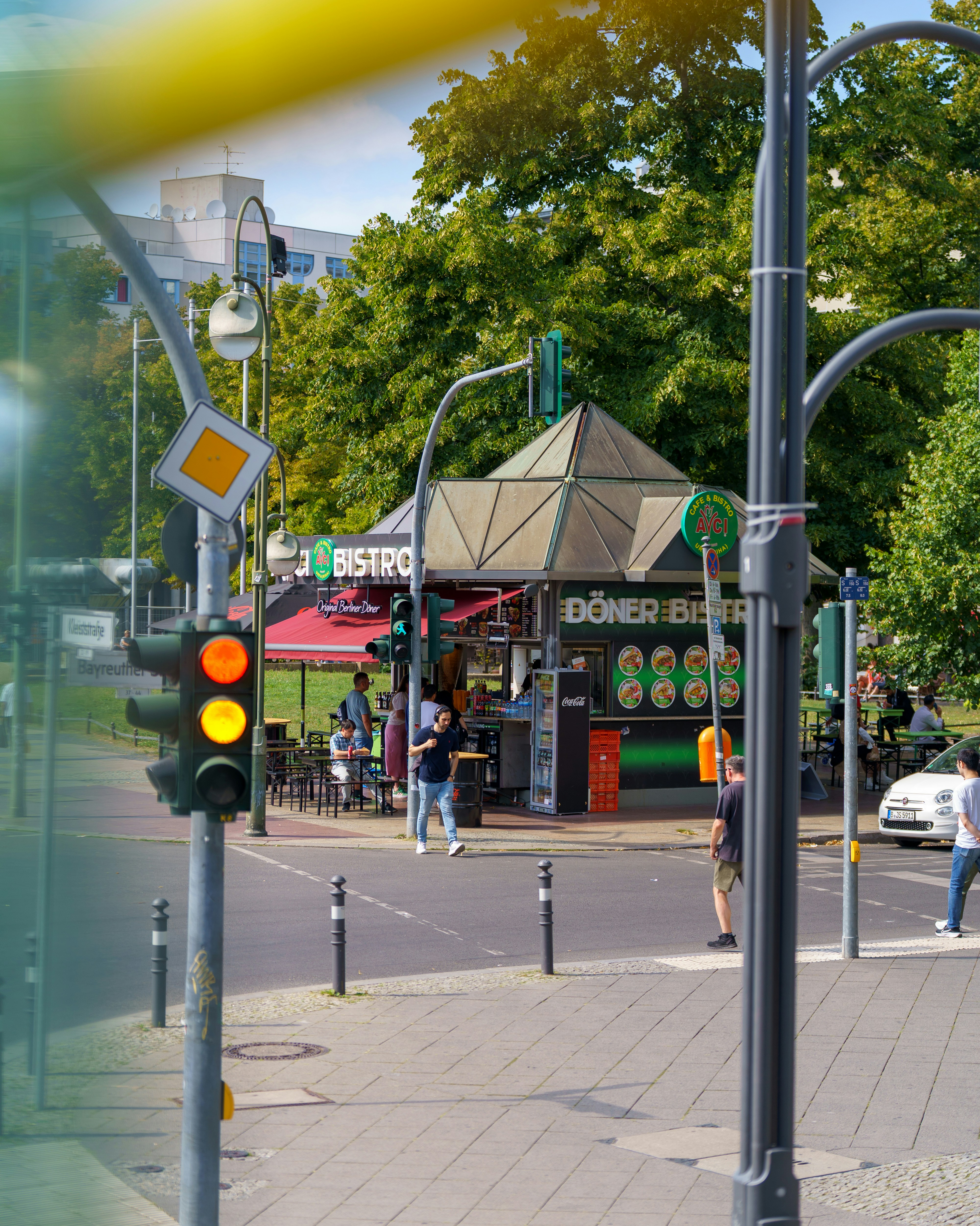 Urban Culinary Hub: A Glimpse of City Life