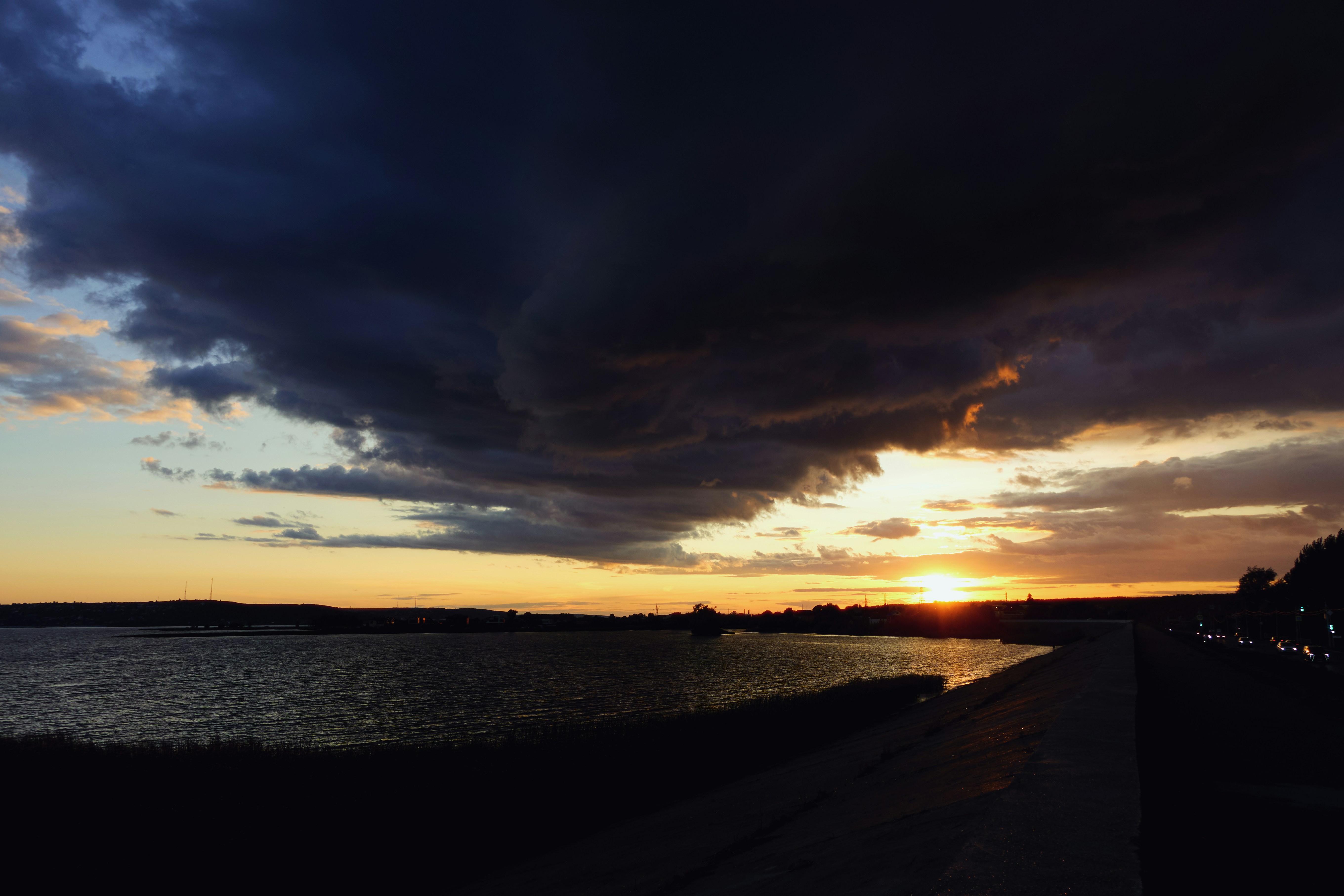 Twilight's Embrace: A Dance of Light and Shadow
