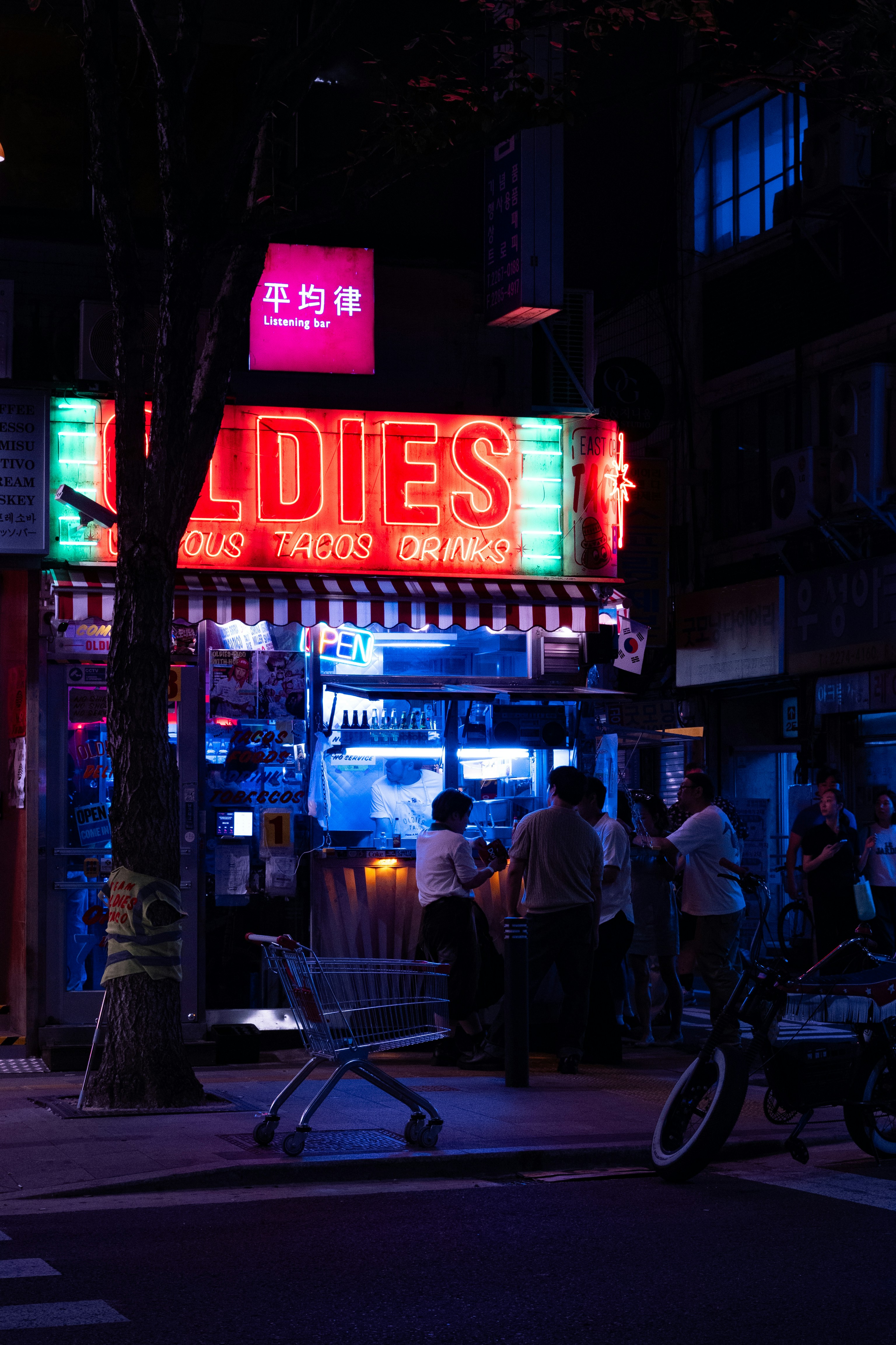 Neon Nights at Oldies: A Culinary Oasis