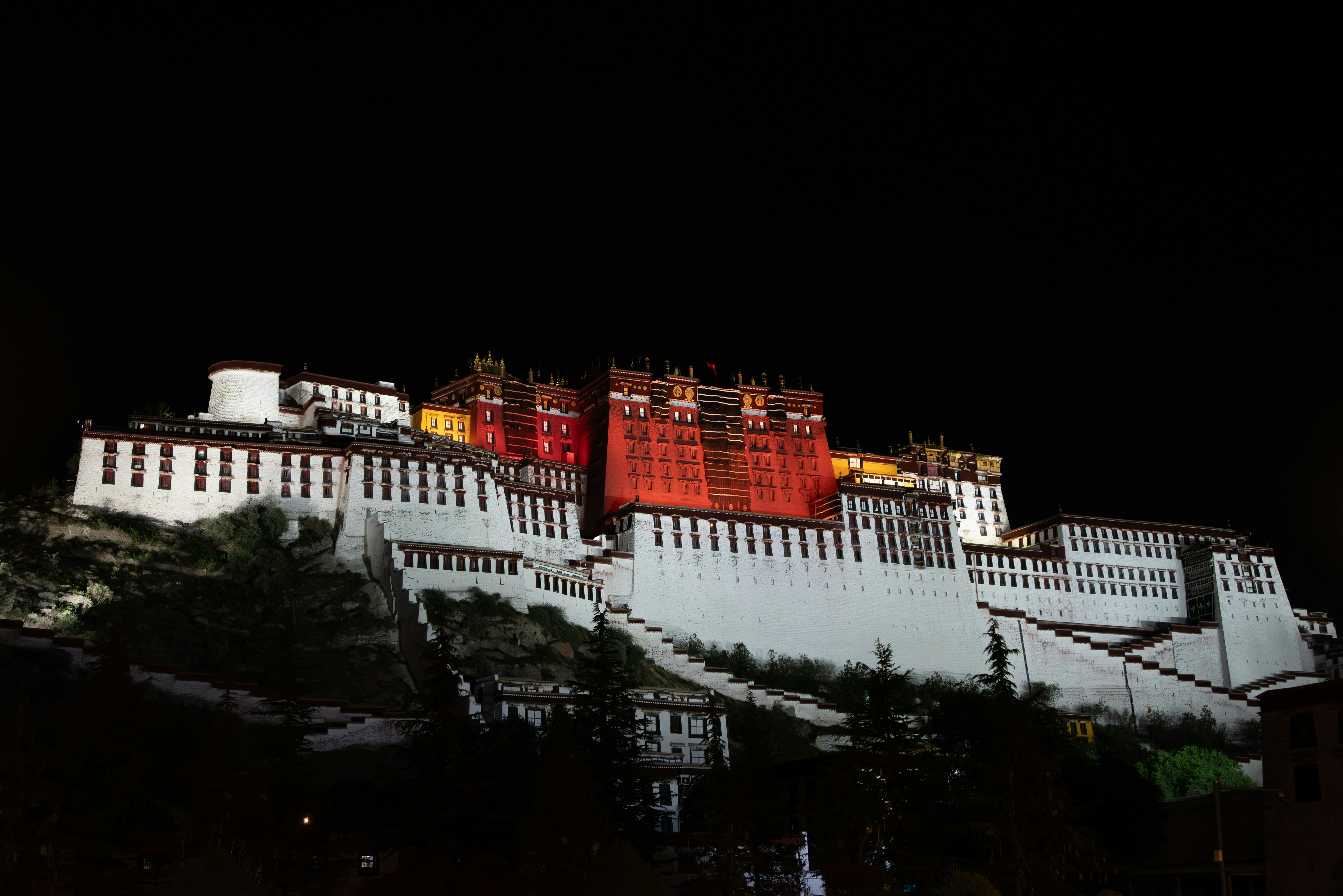 Illuminated Fortress: A Night Portrait of the Hilltop Monastery