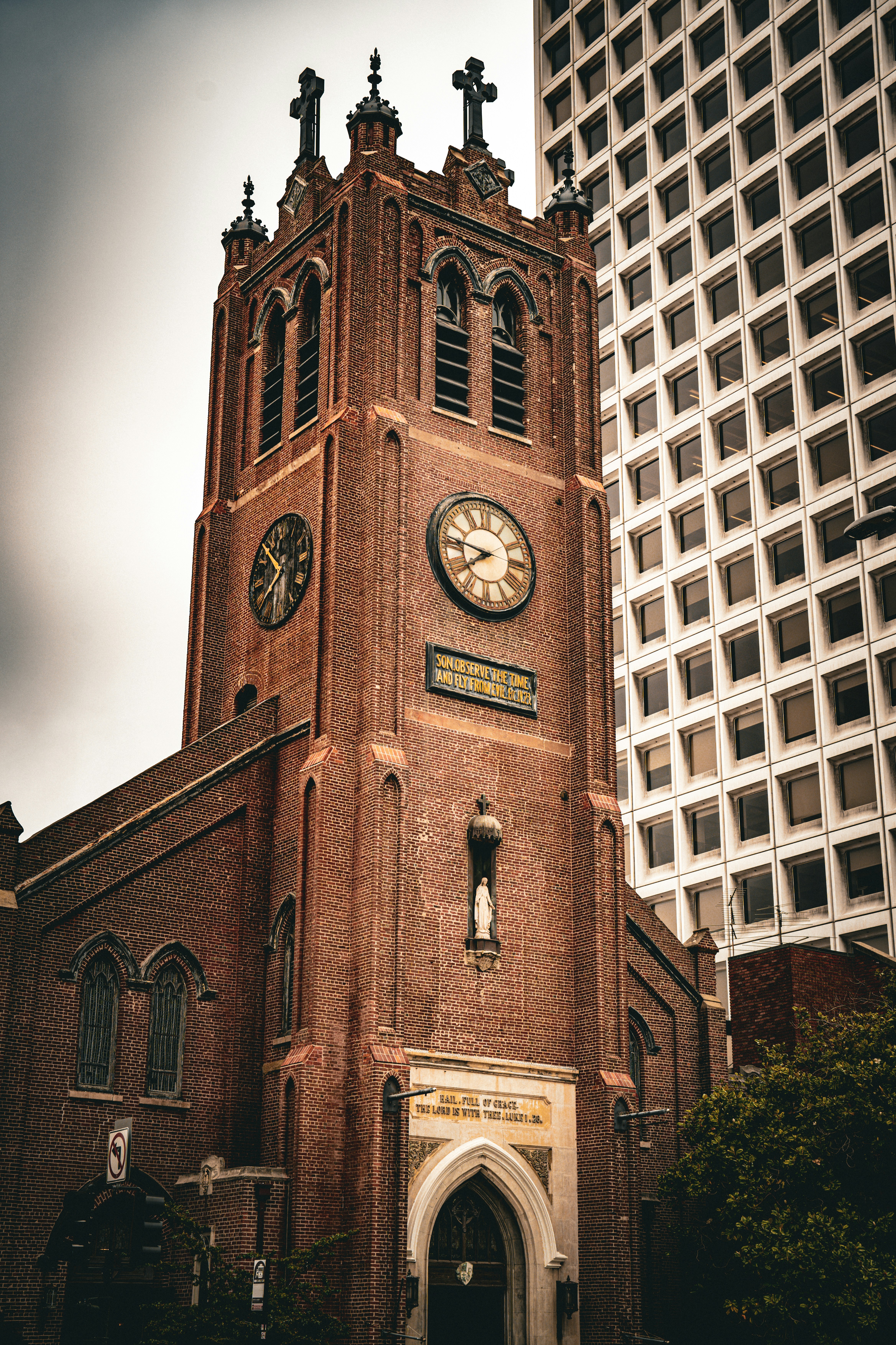 Timeworn Elegance: The Meeting of Tradition and Modernity