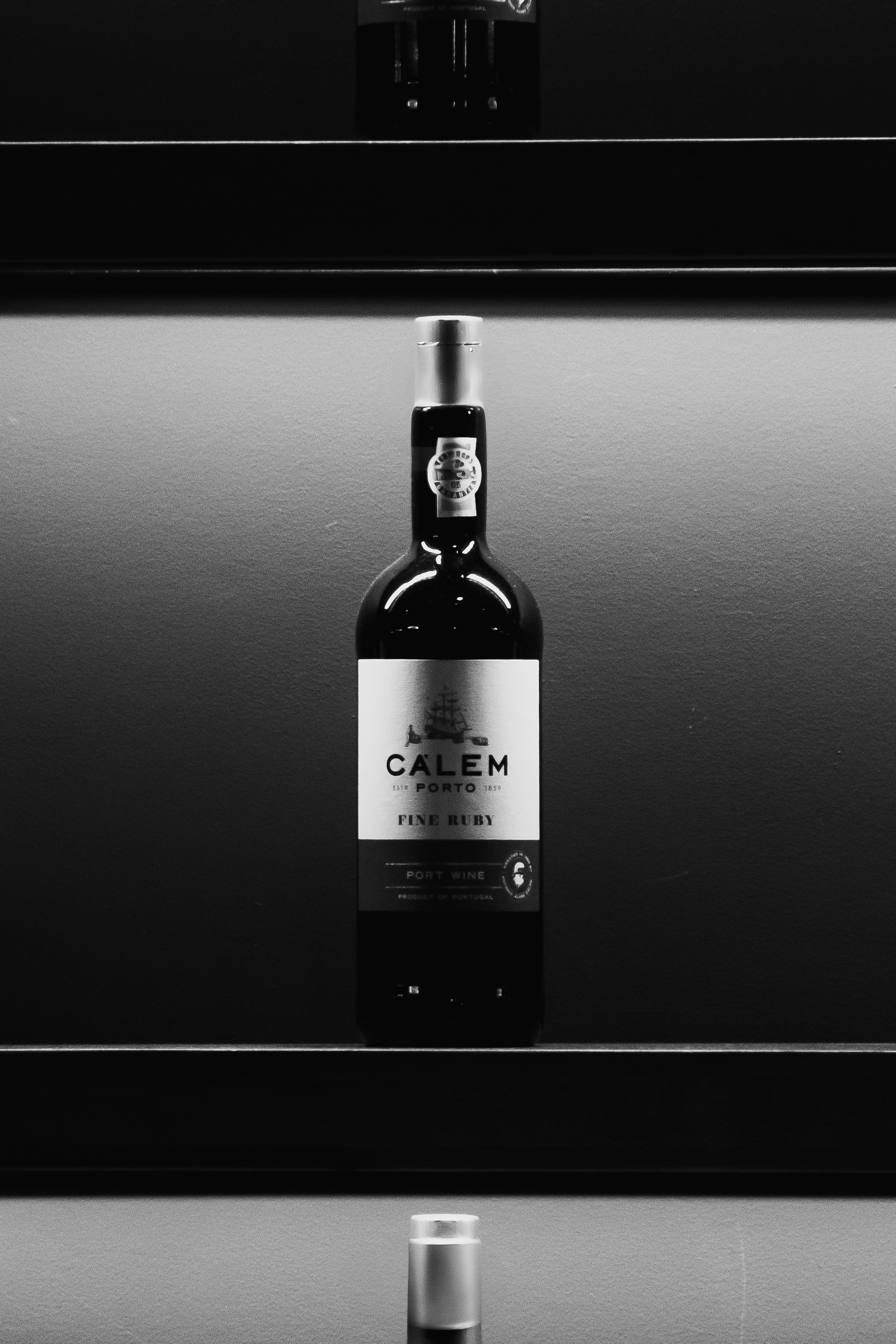 Elegance in Monochrome: The Calem Port Wine Showcase