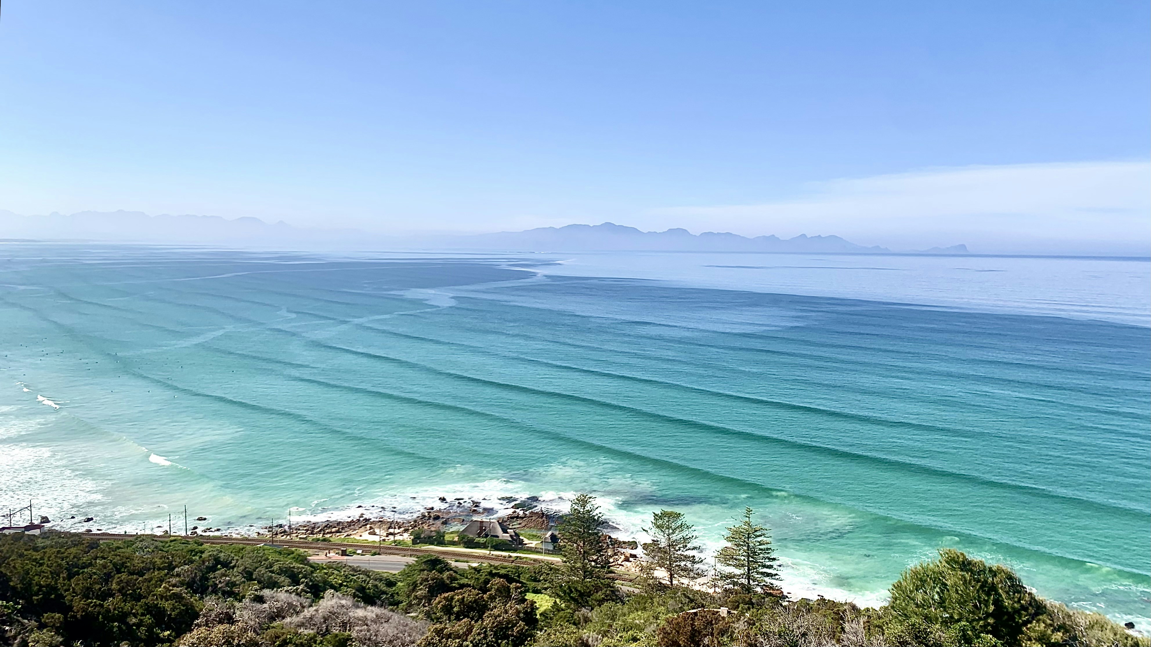 Waves of Tranquility: A Coastal Symphony