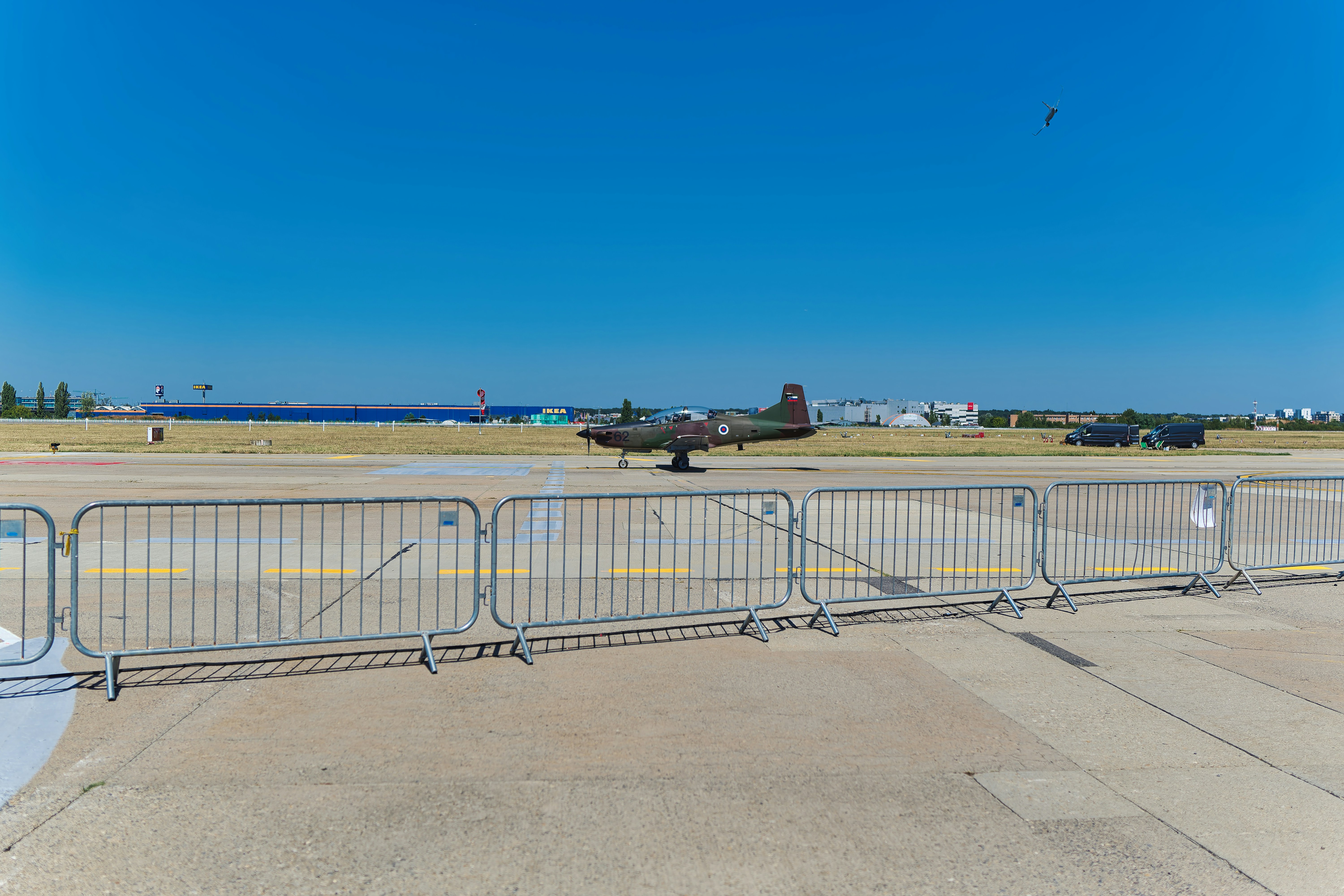 Historic Aircraft in Motion: A Glimpse of Aviation Heritage