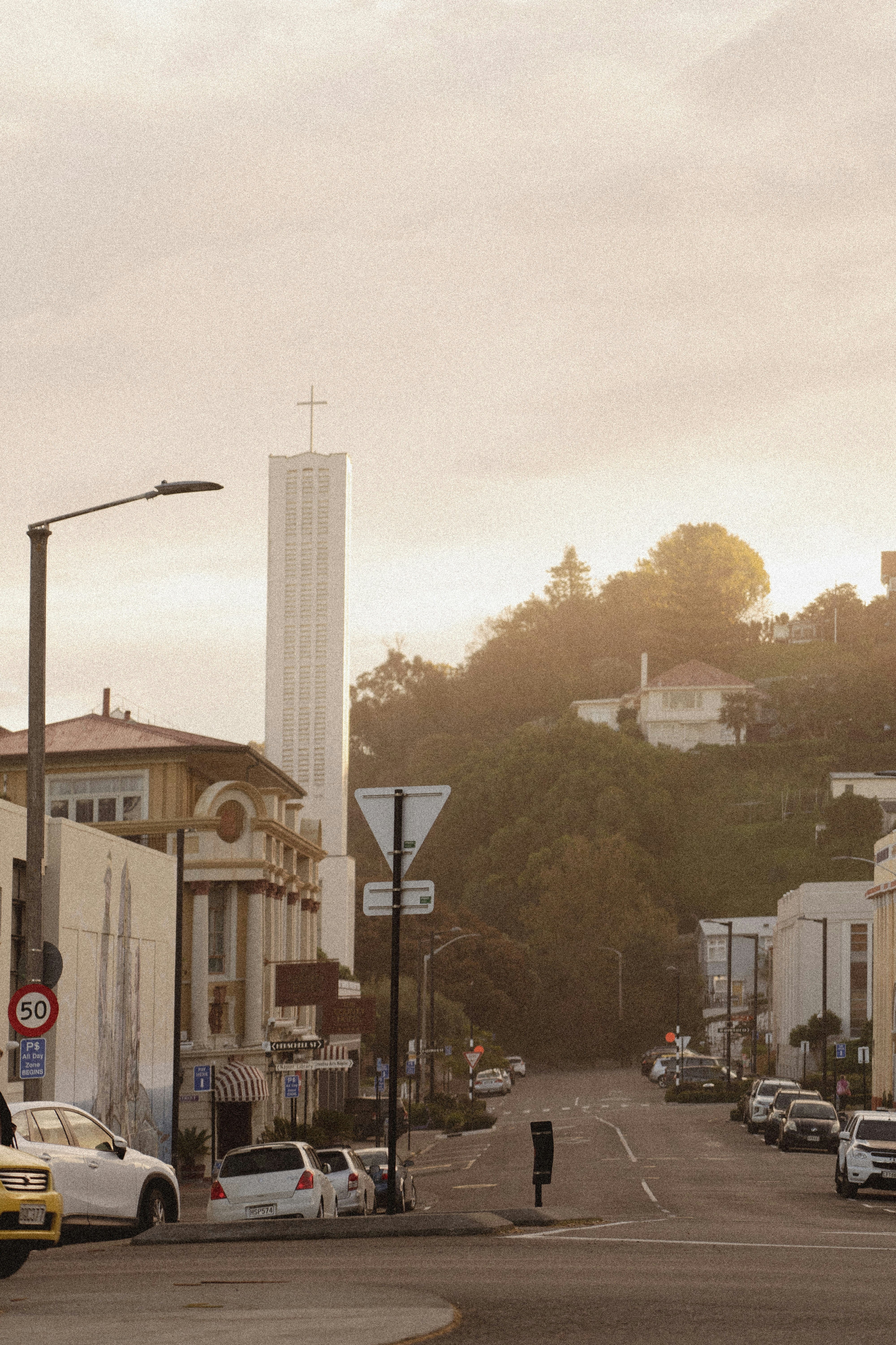 Urban Serenity: A Quiet Moment in City Life