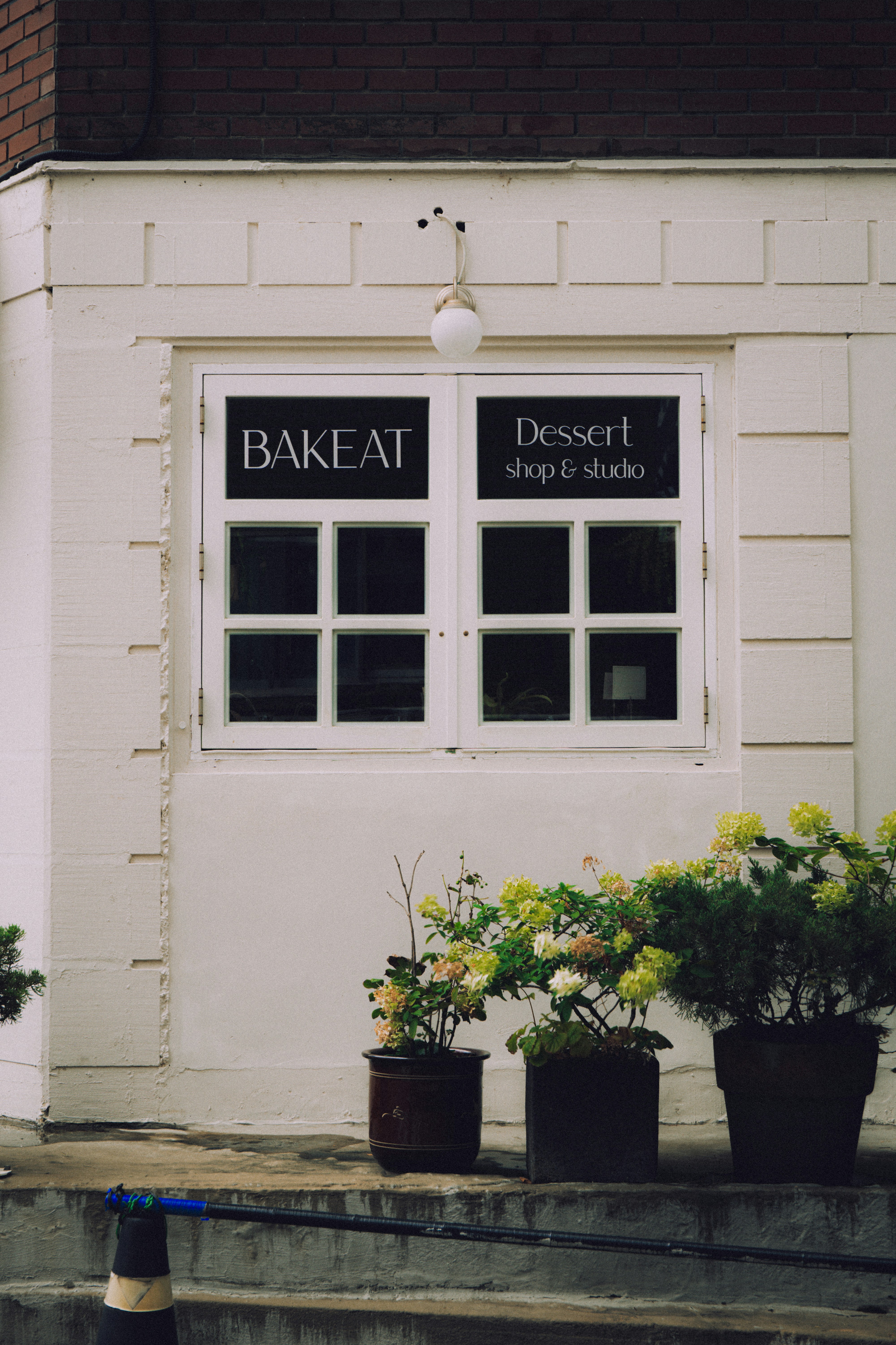 Sweet Retreat: A Window to Culinary Creativity
