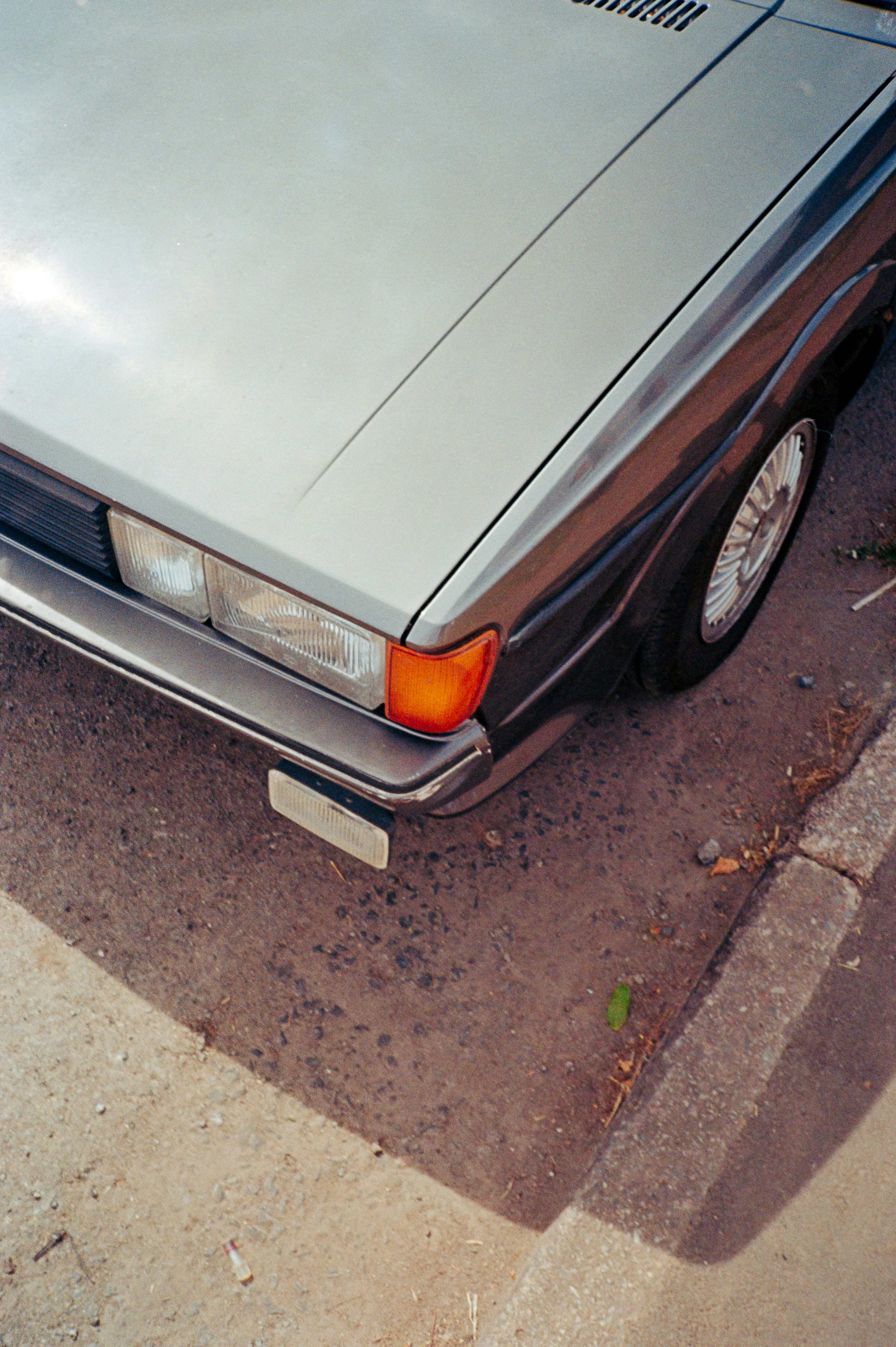 Retro Elegance: A Glimpse of Classic Automotive Design