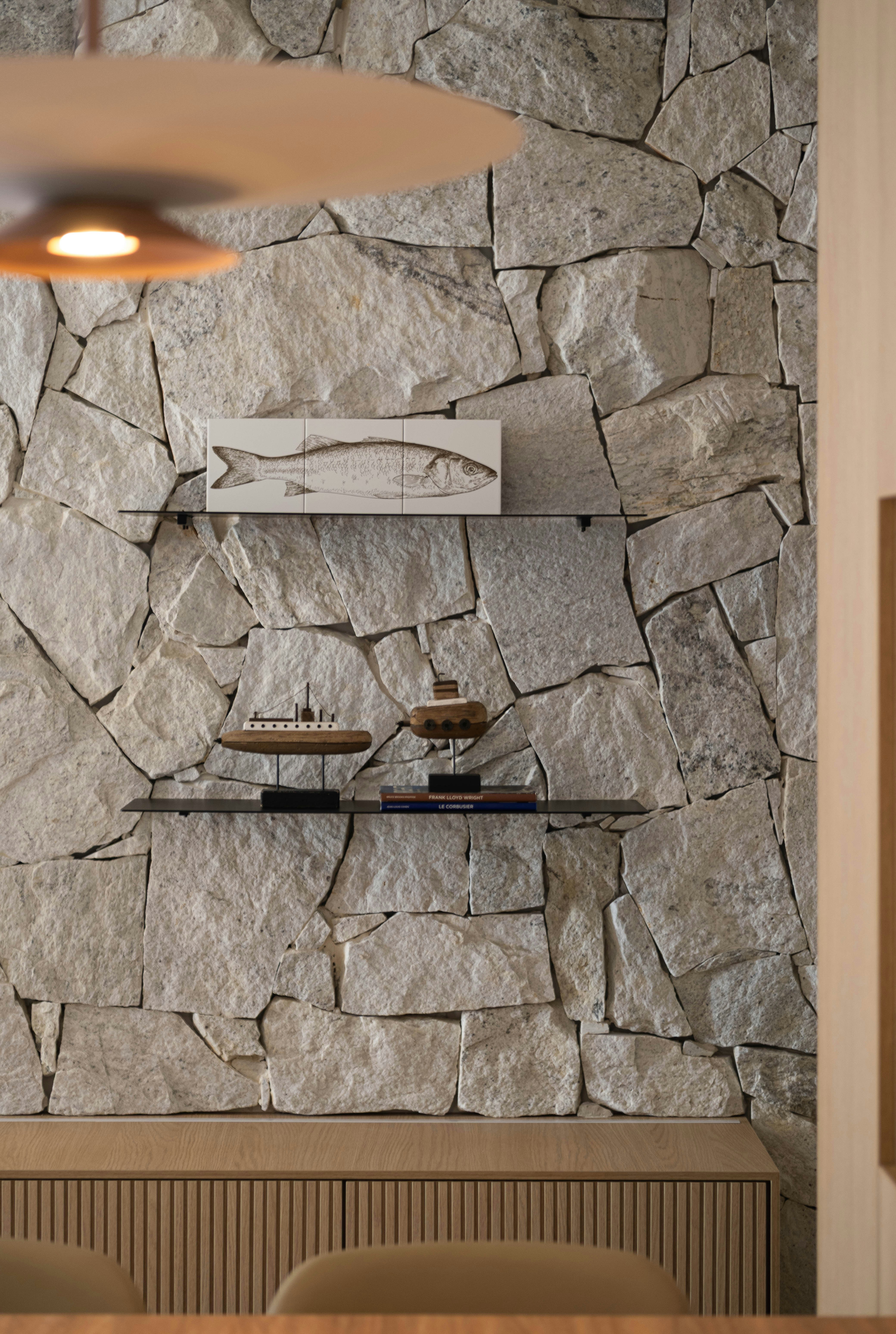 Sculpted Serenity: A Modern Rustic Retreat