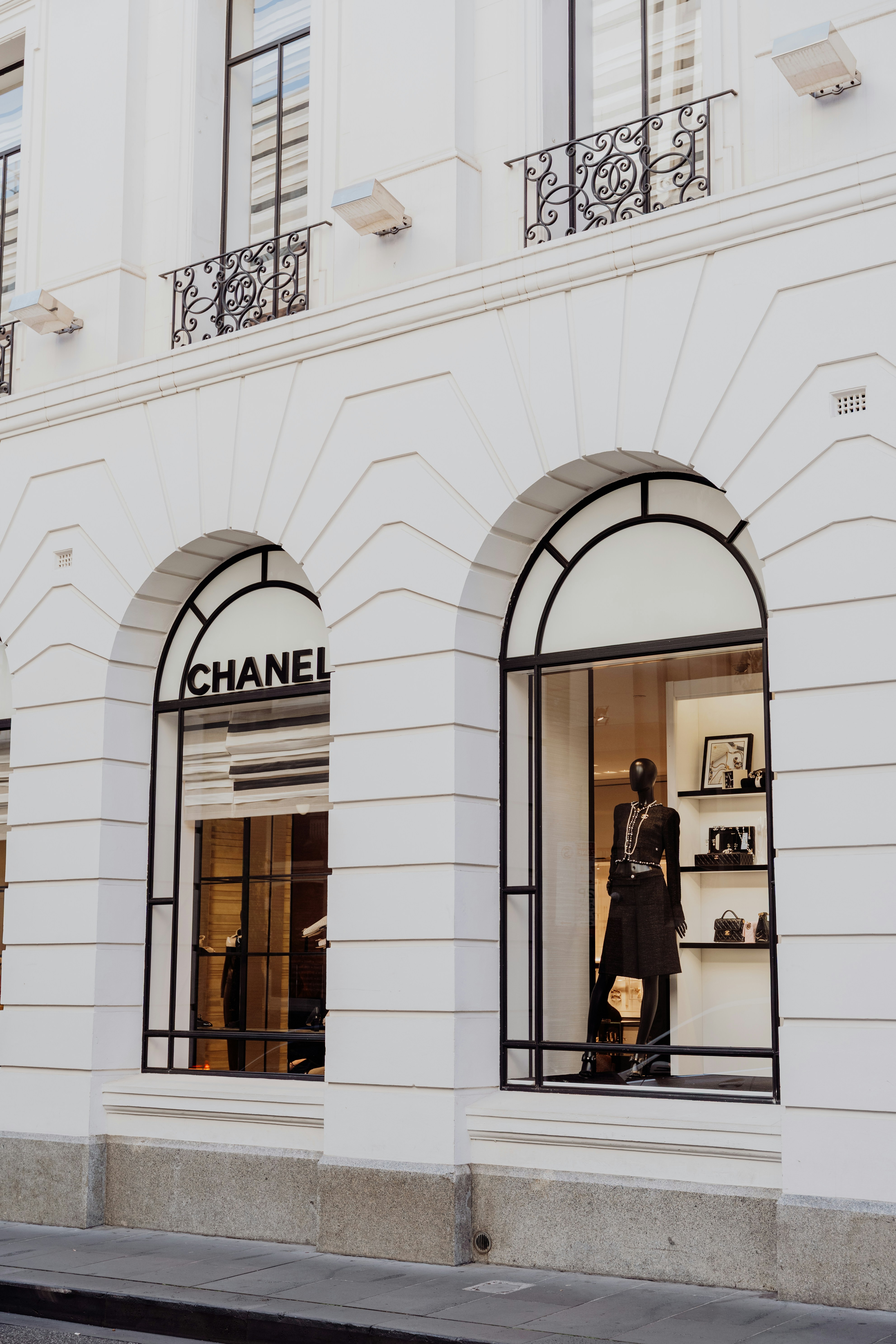 Chanel store window display with mannequin photo – Free City Image on ...