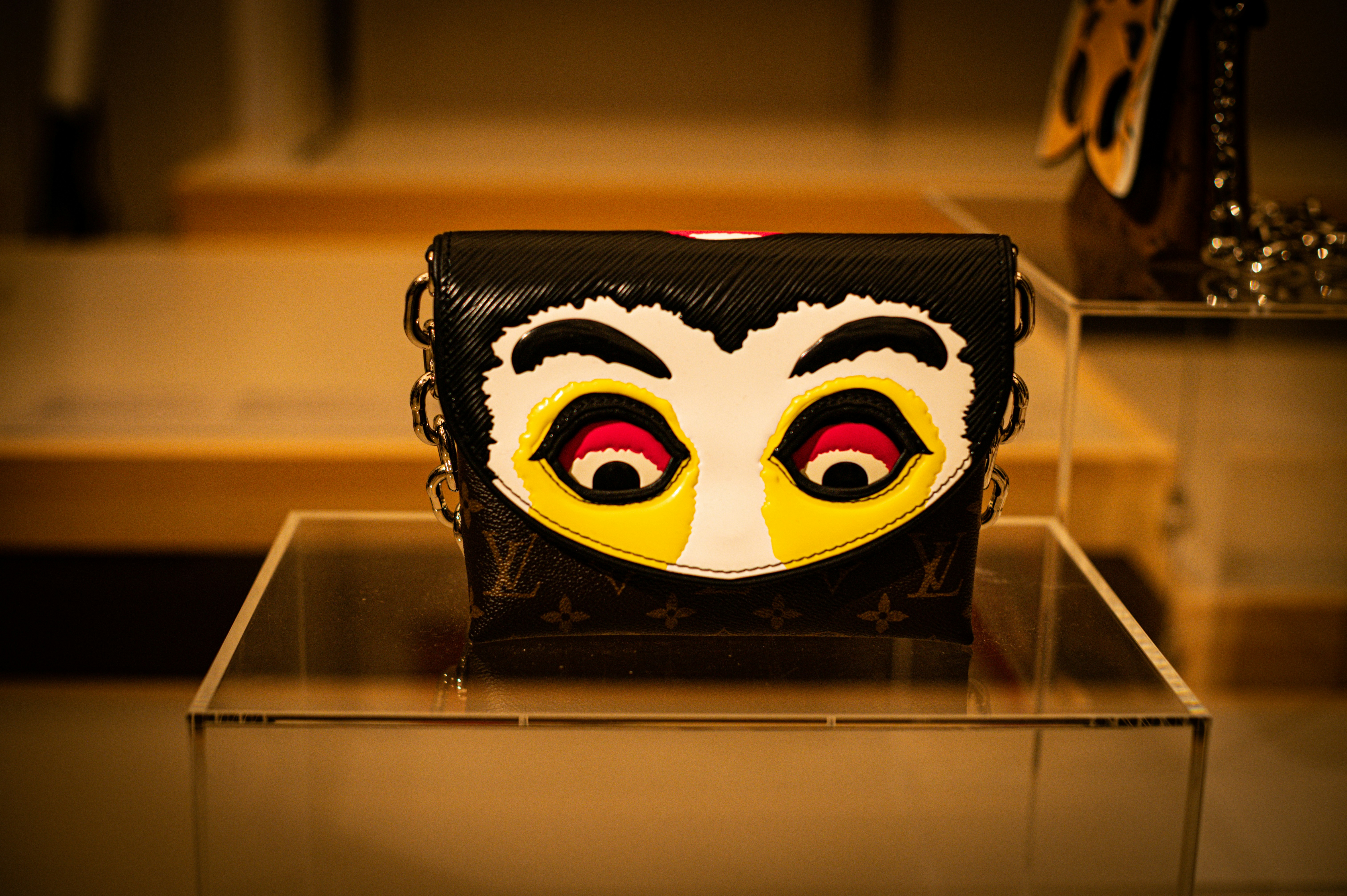 Whimsical Elegance: A Playful Handbag Design