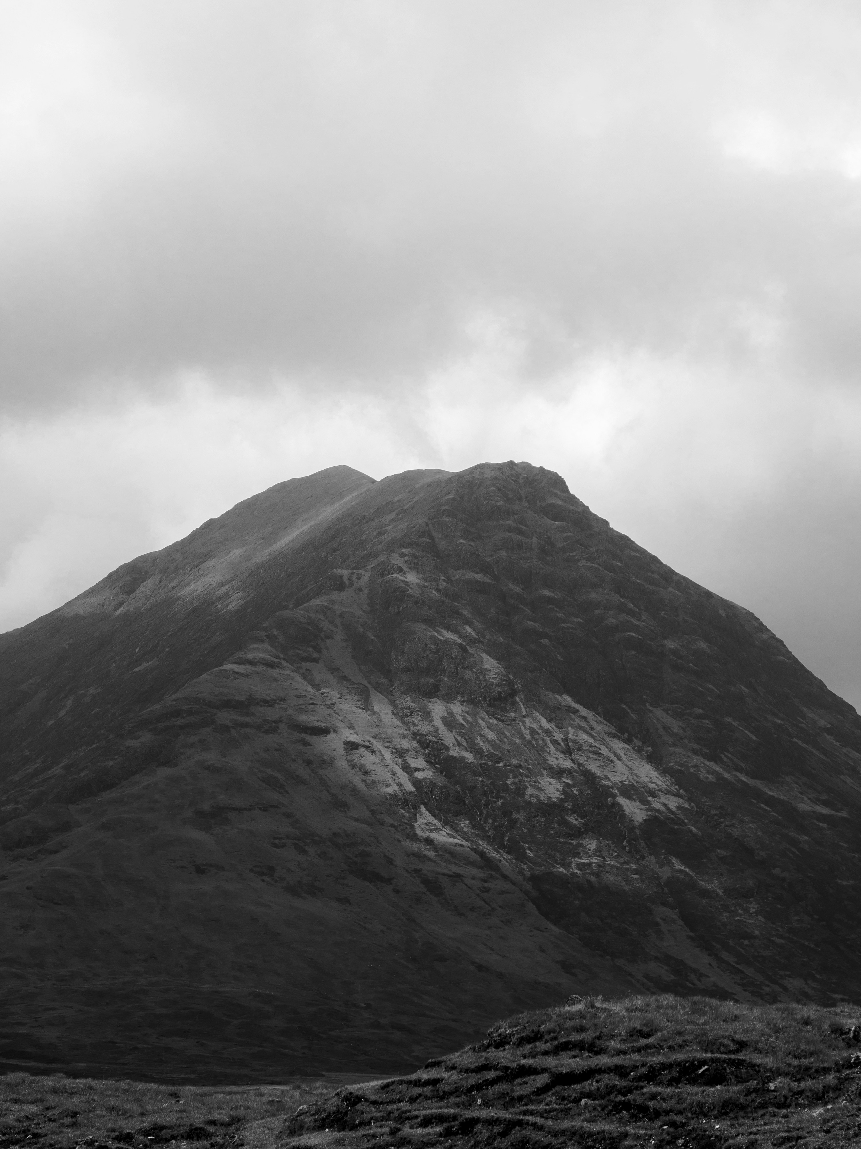 Echoes of the Highlands: A Monochrome Majesty