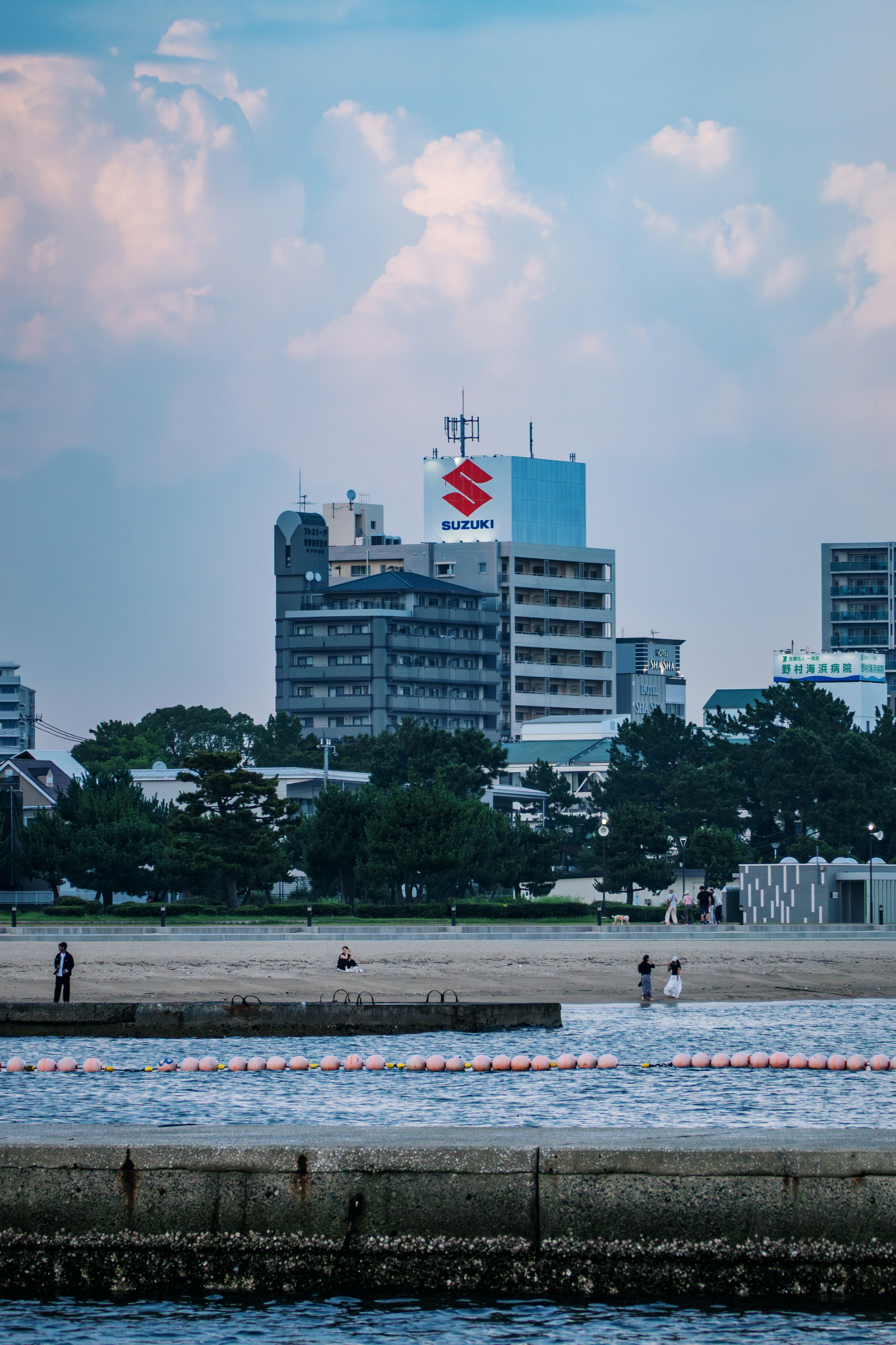 Urban Tranquility by the Shoreline