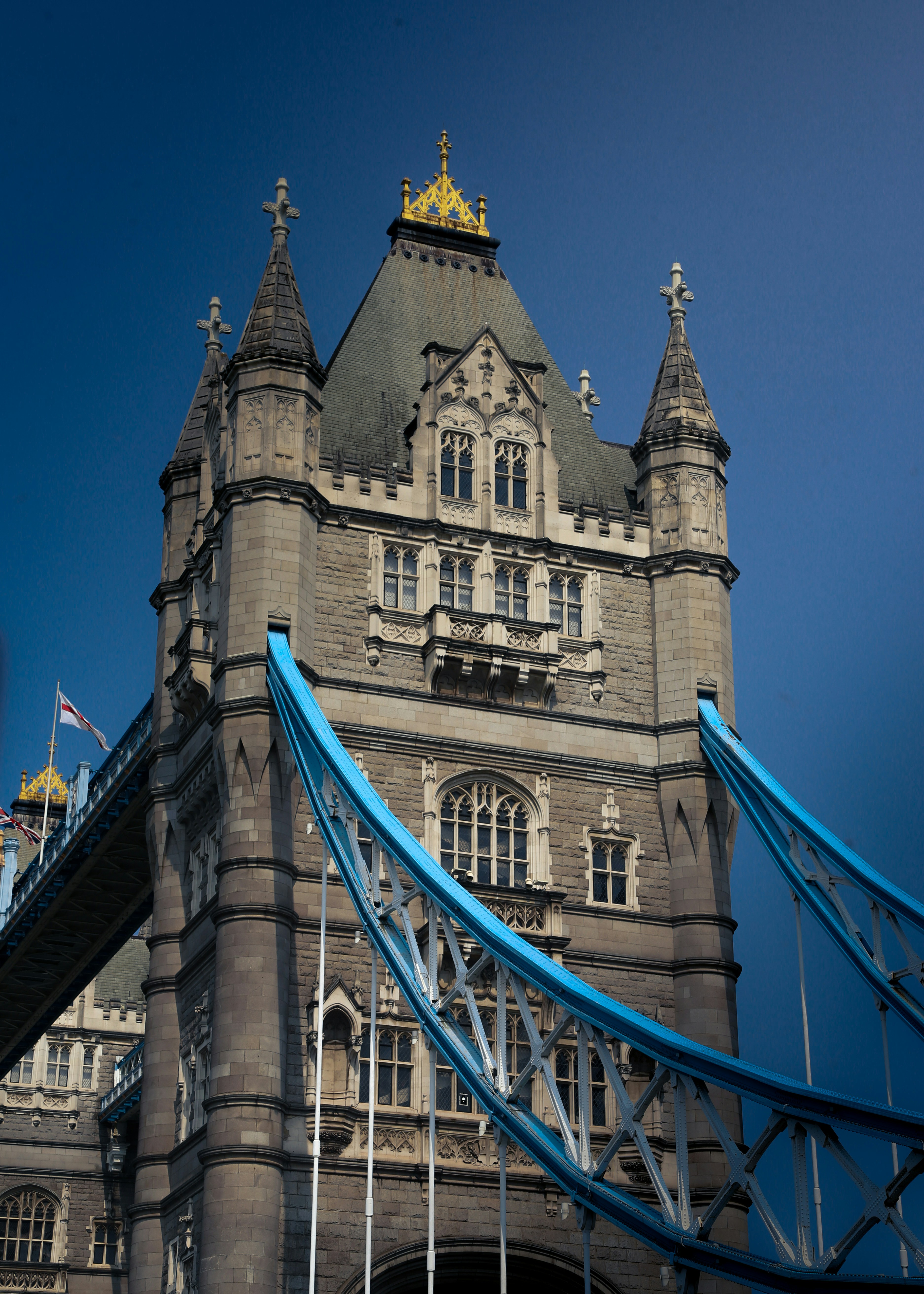 London Bridge @aki.captures | Tower bridge in london against a clear blue sky