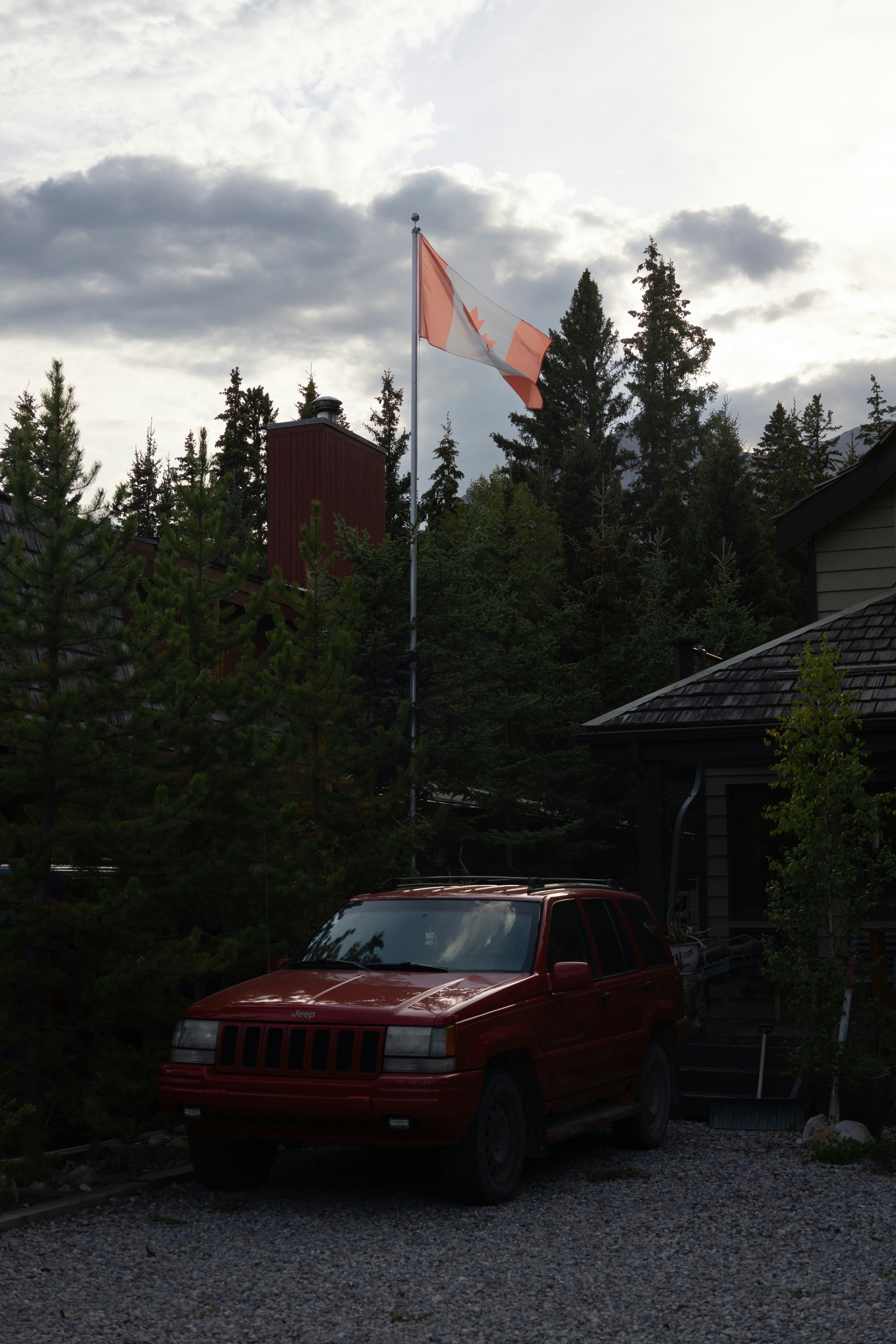 Rustic Retreat Under the Canadian Sky