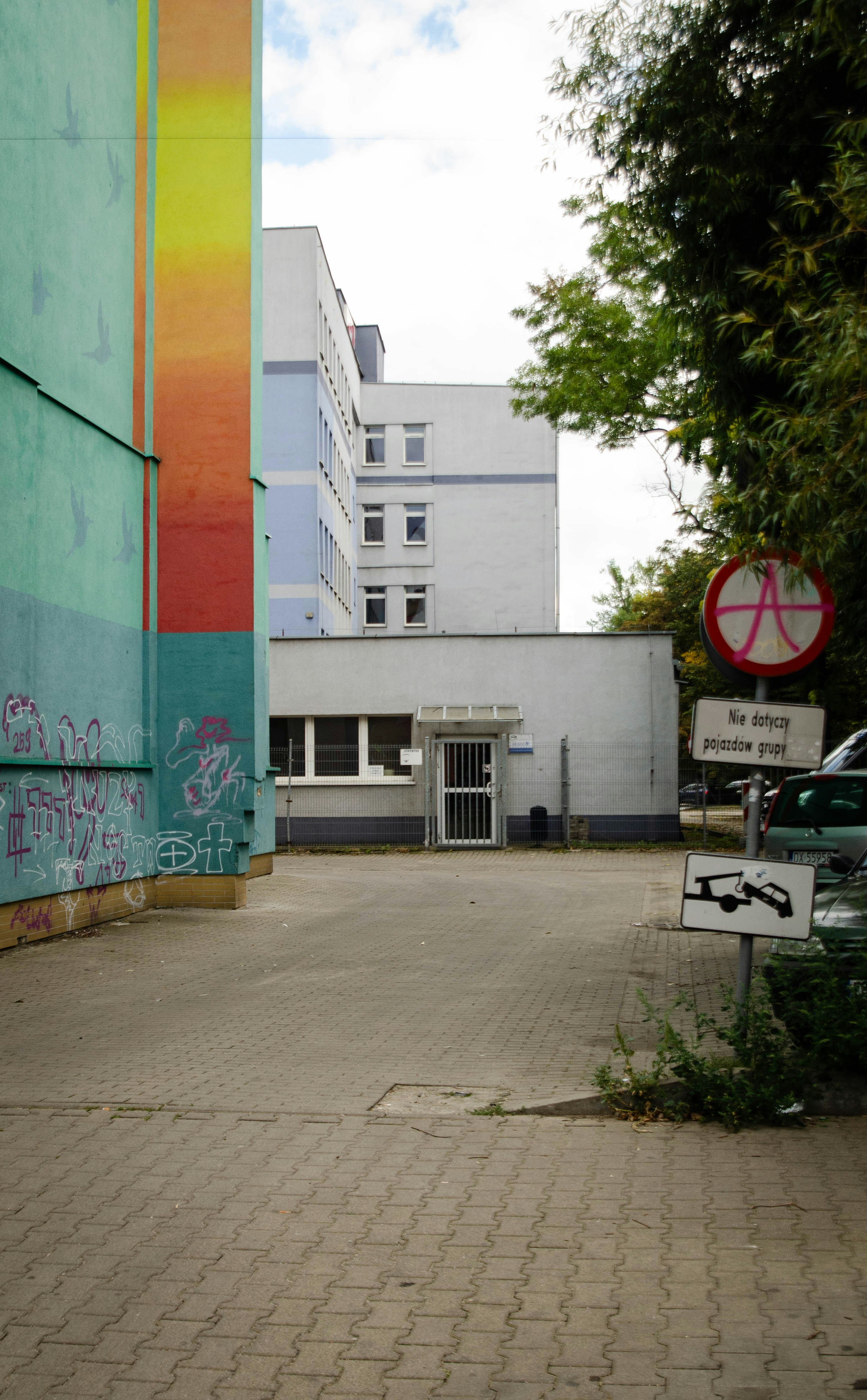 Urban Color Palette: A Quiet Intersection of Art and Architecture
