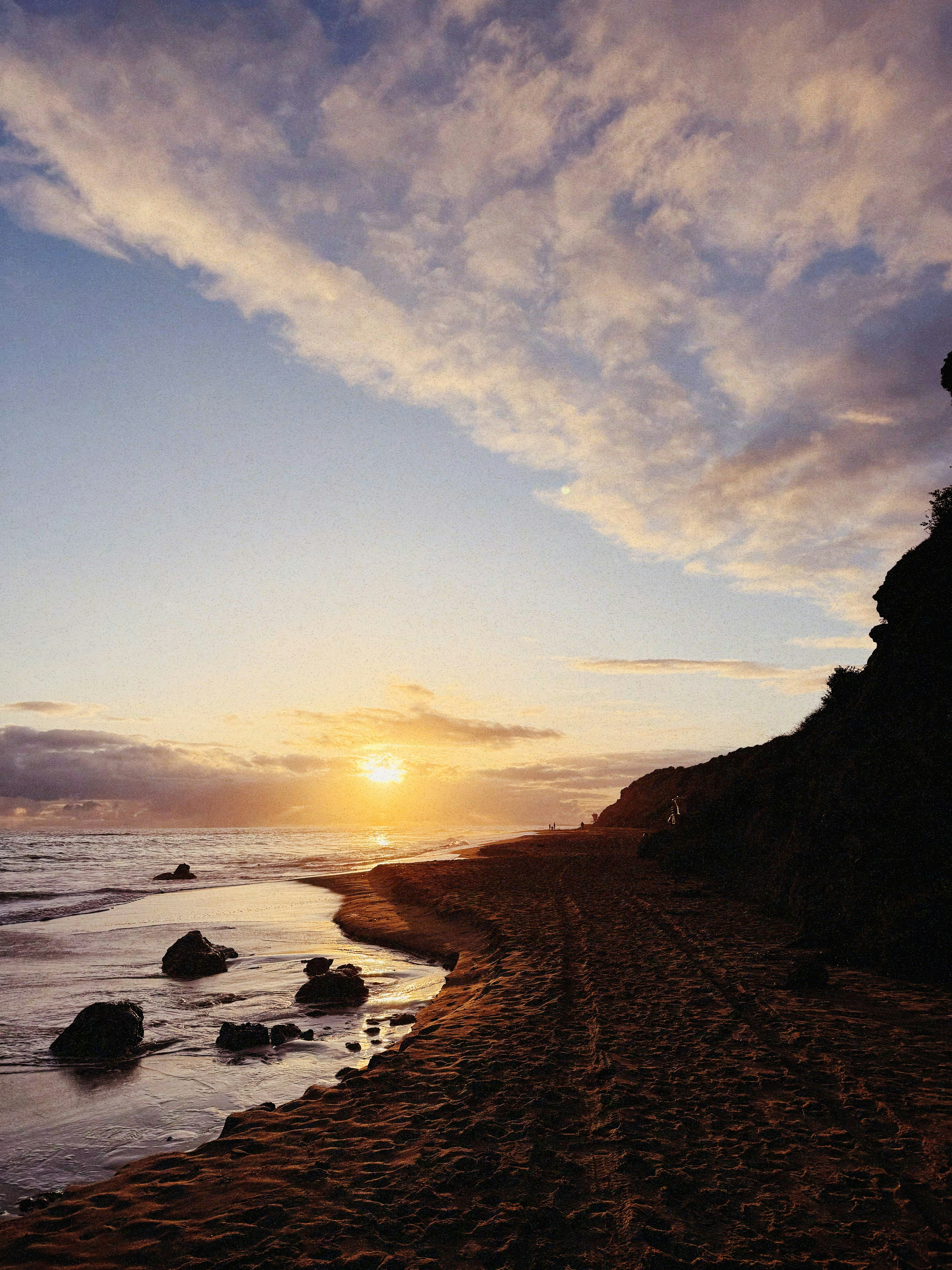 Twilight's Embrace on the Shoreline