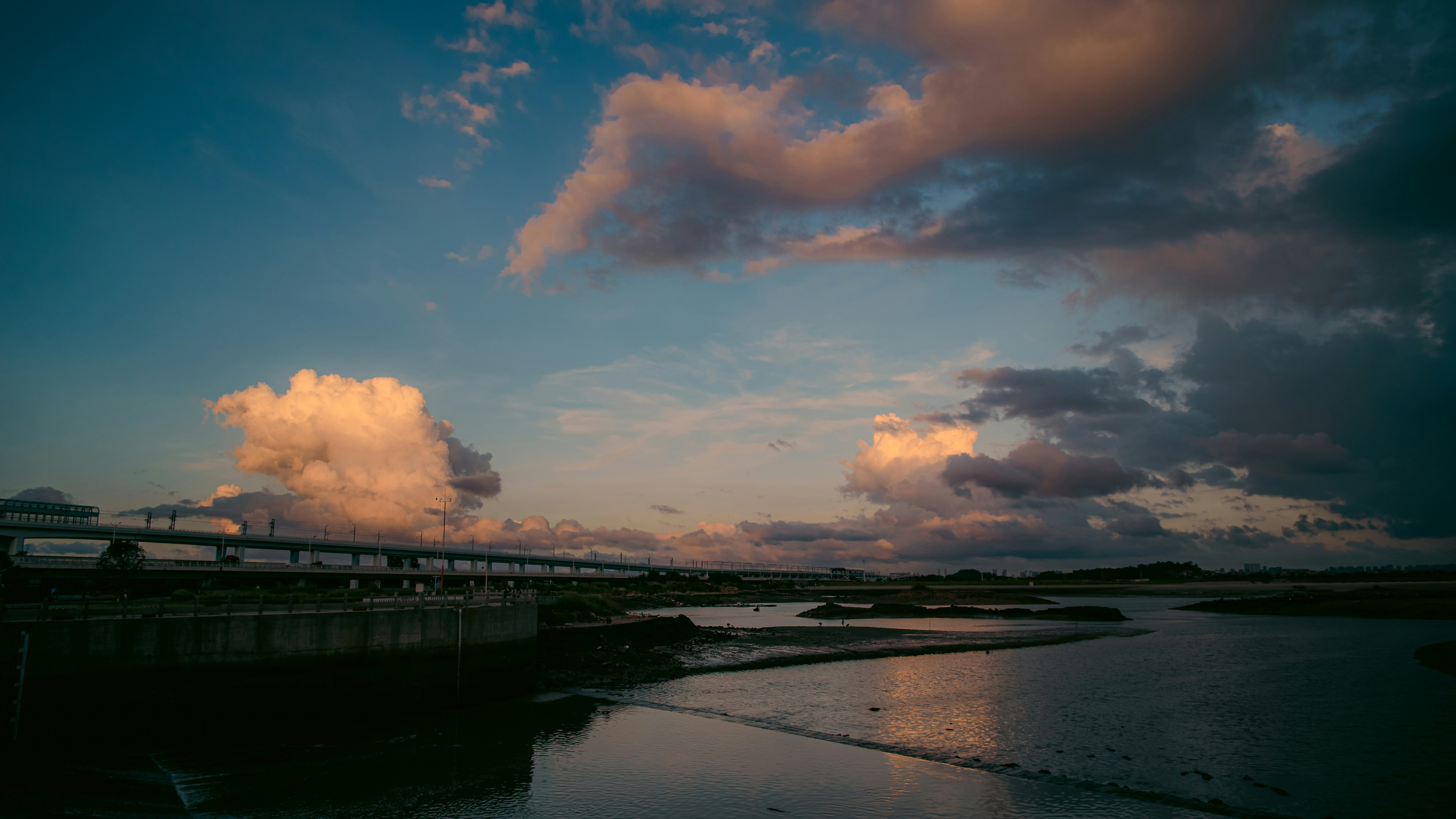 Dusk on the Estuary: The Bridge Sketches a Quiet Horizon
