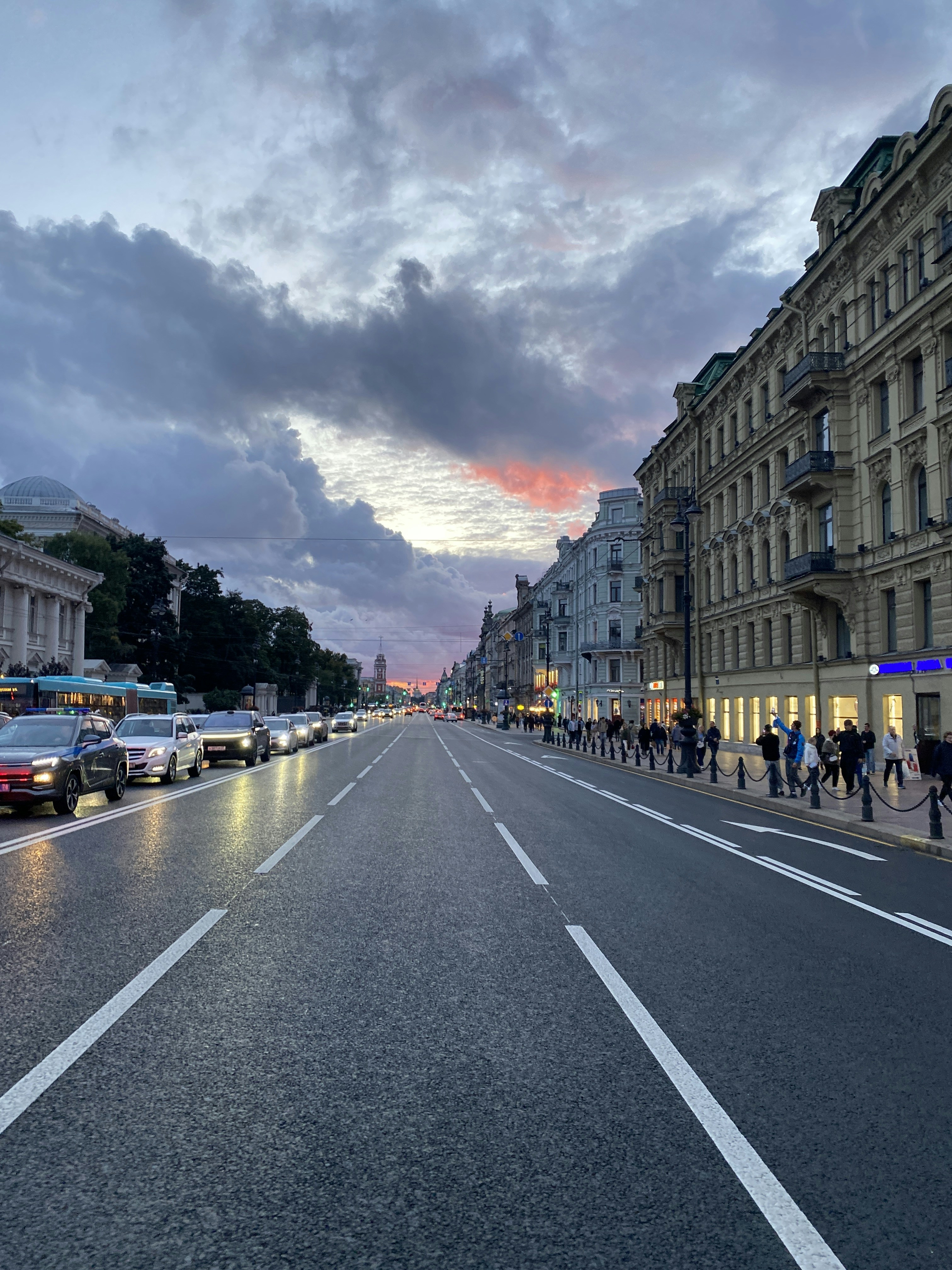 Twilight on the Boulevard: A City Awakens
