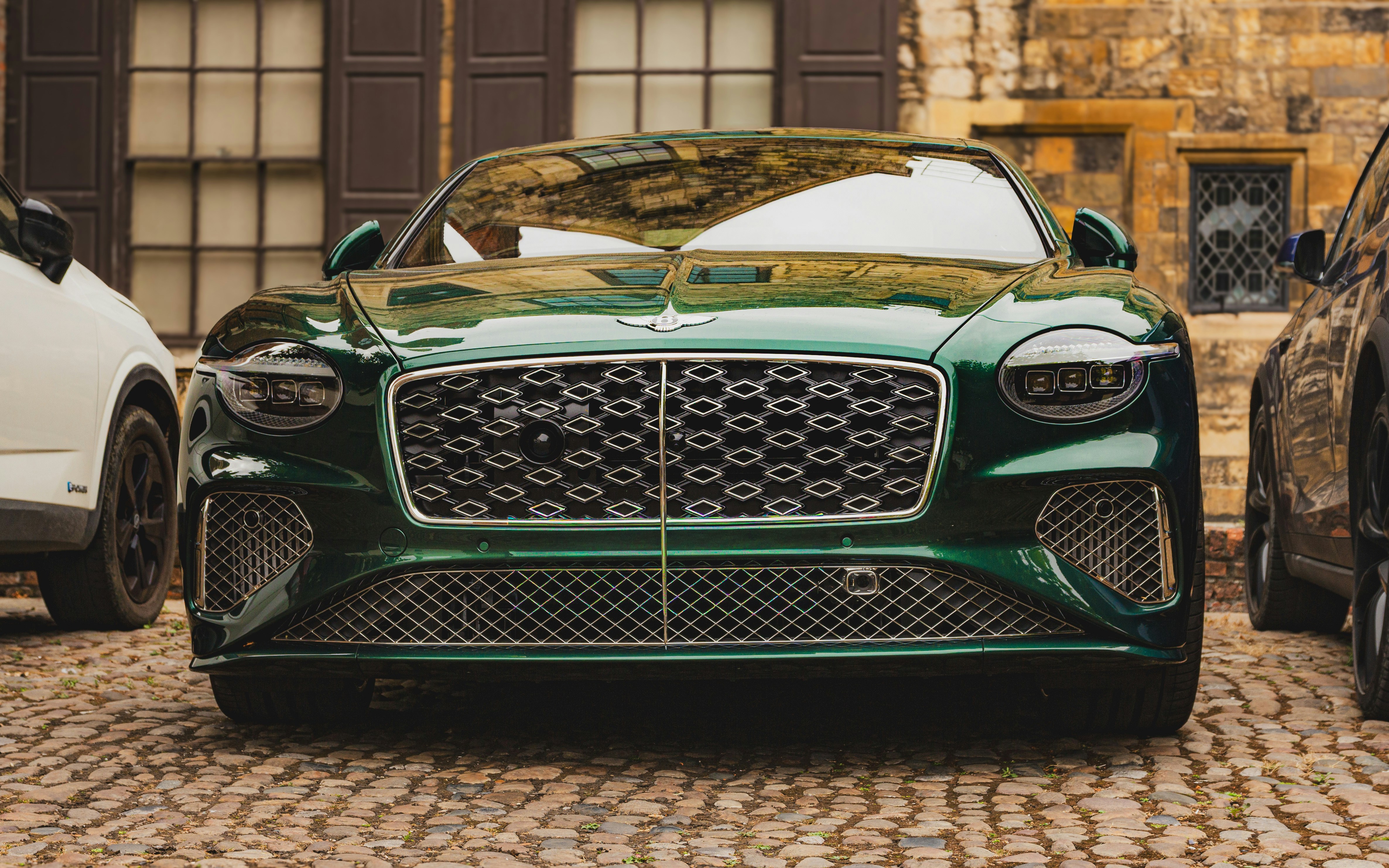Emerald Elegance: The Art of Automotive Design
