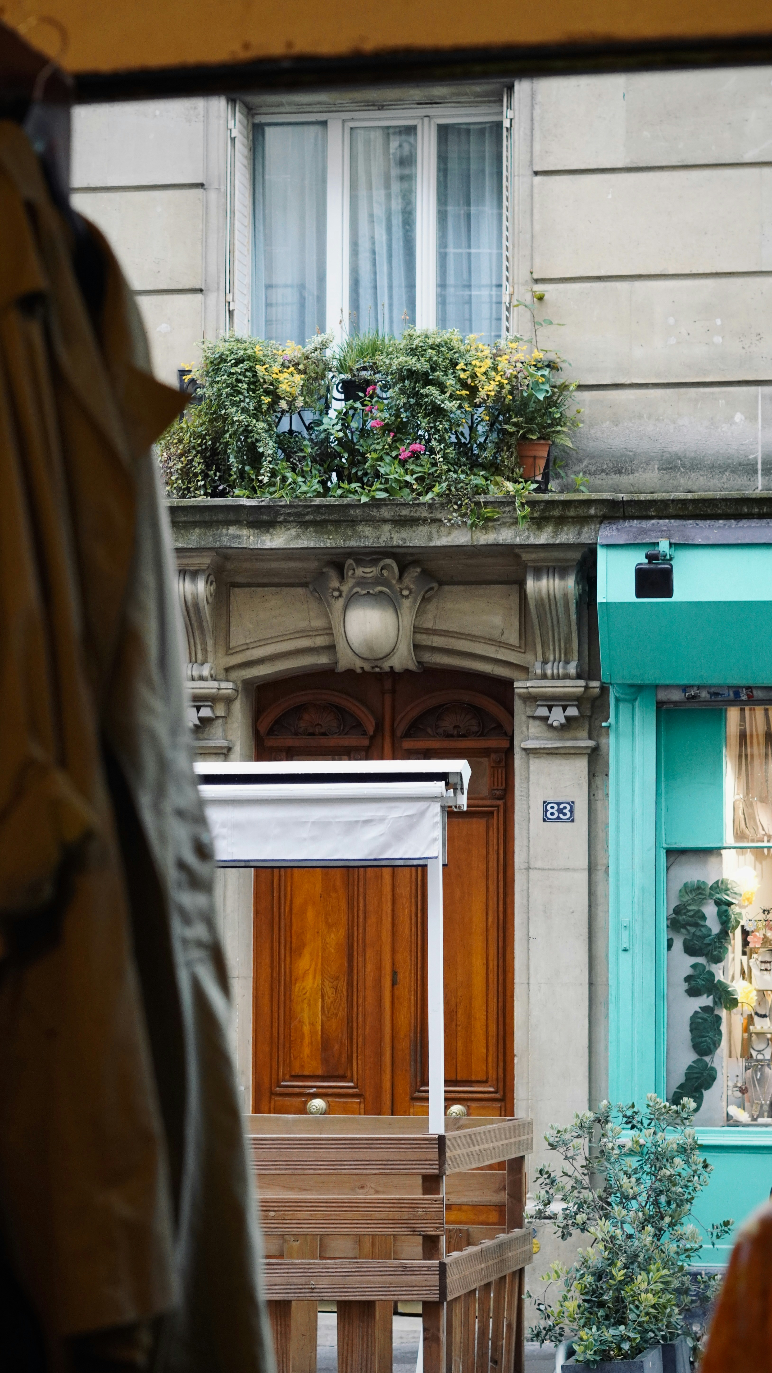 Charming Urban Hideaway: A Glimpse Through the Window