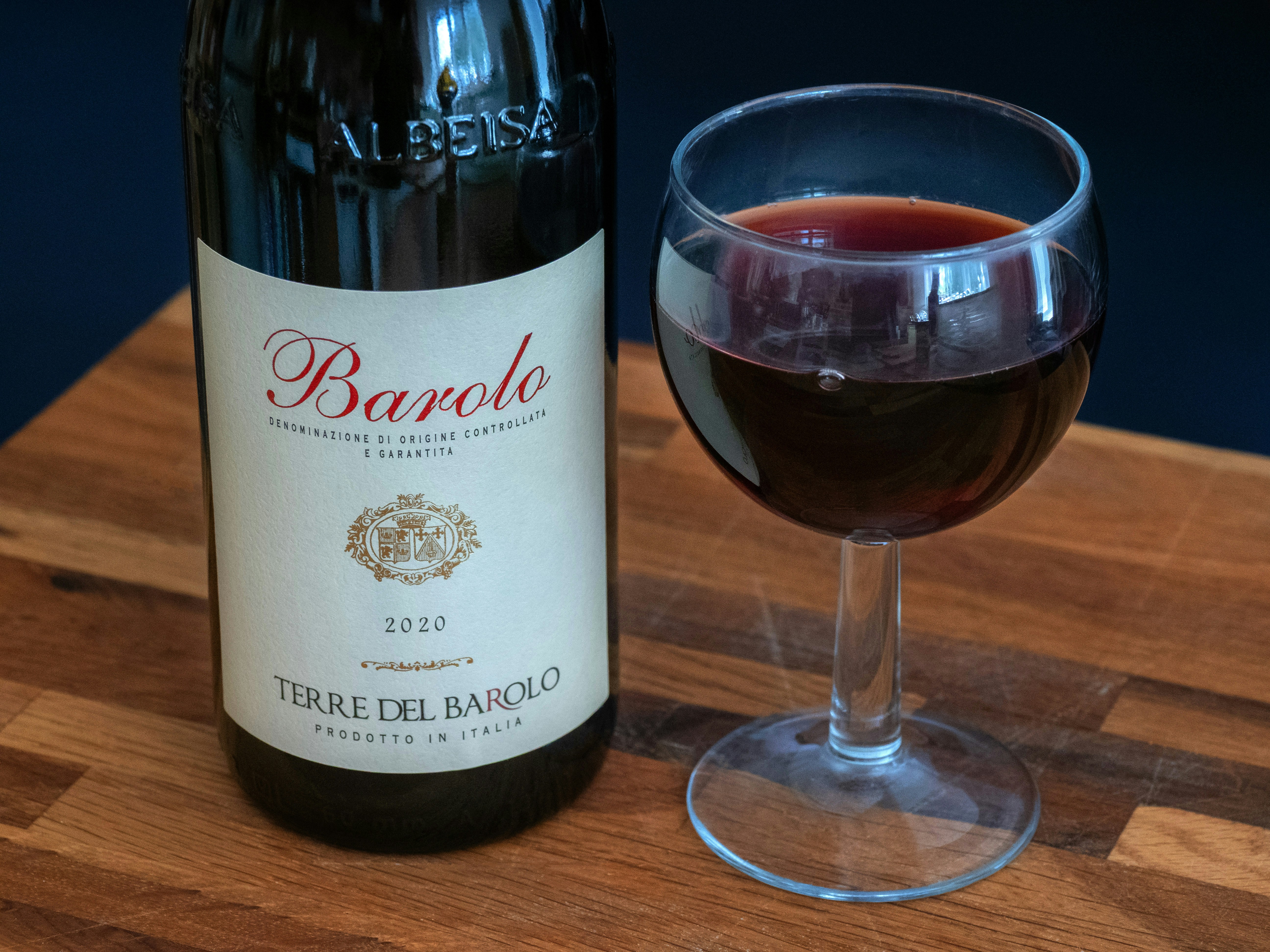 A Toast to Tradition: The Essence of Barolo