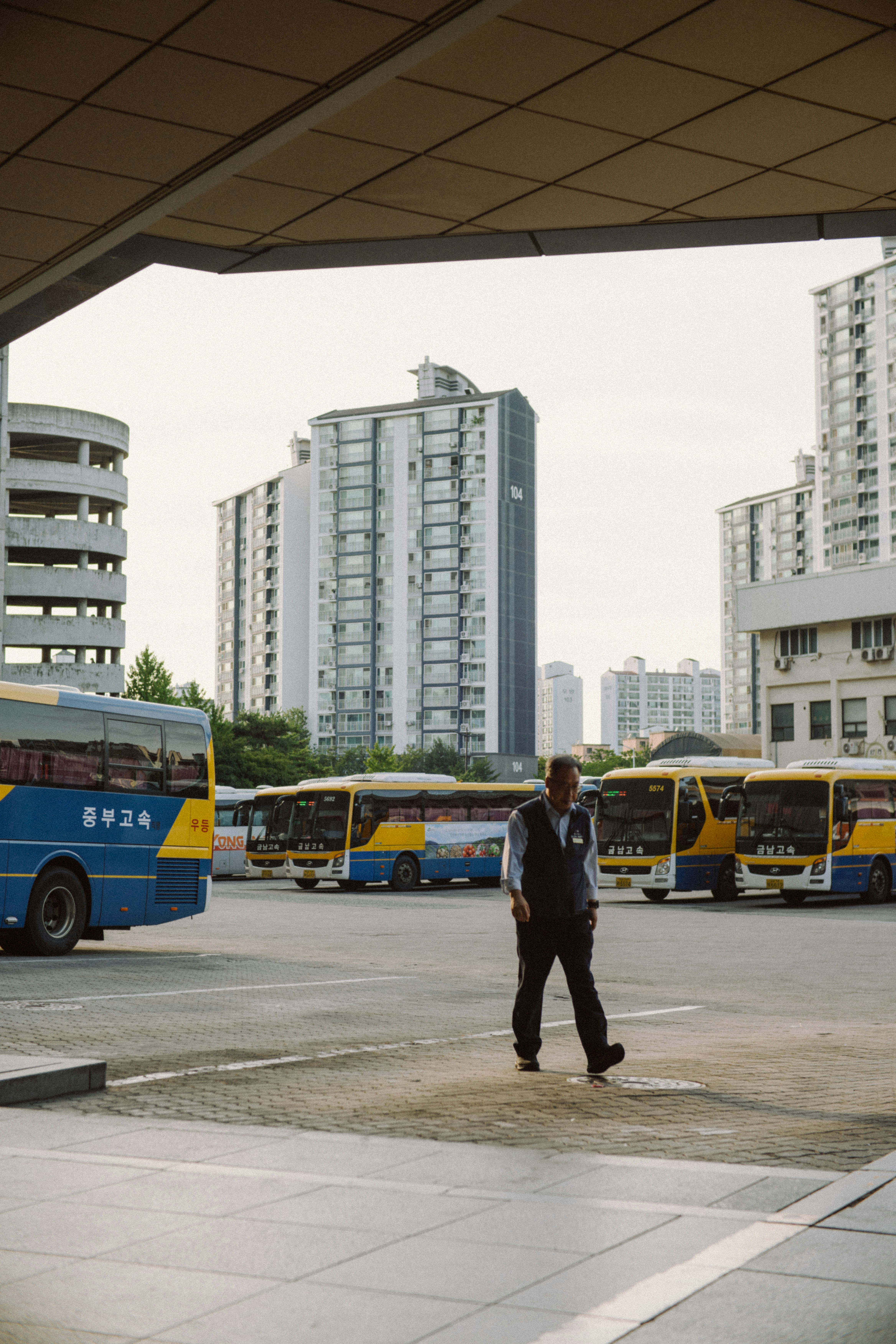 Urban Rhythm: A Transit Interlude