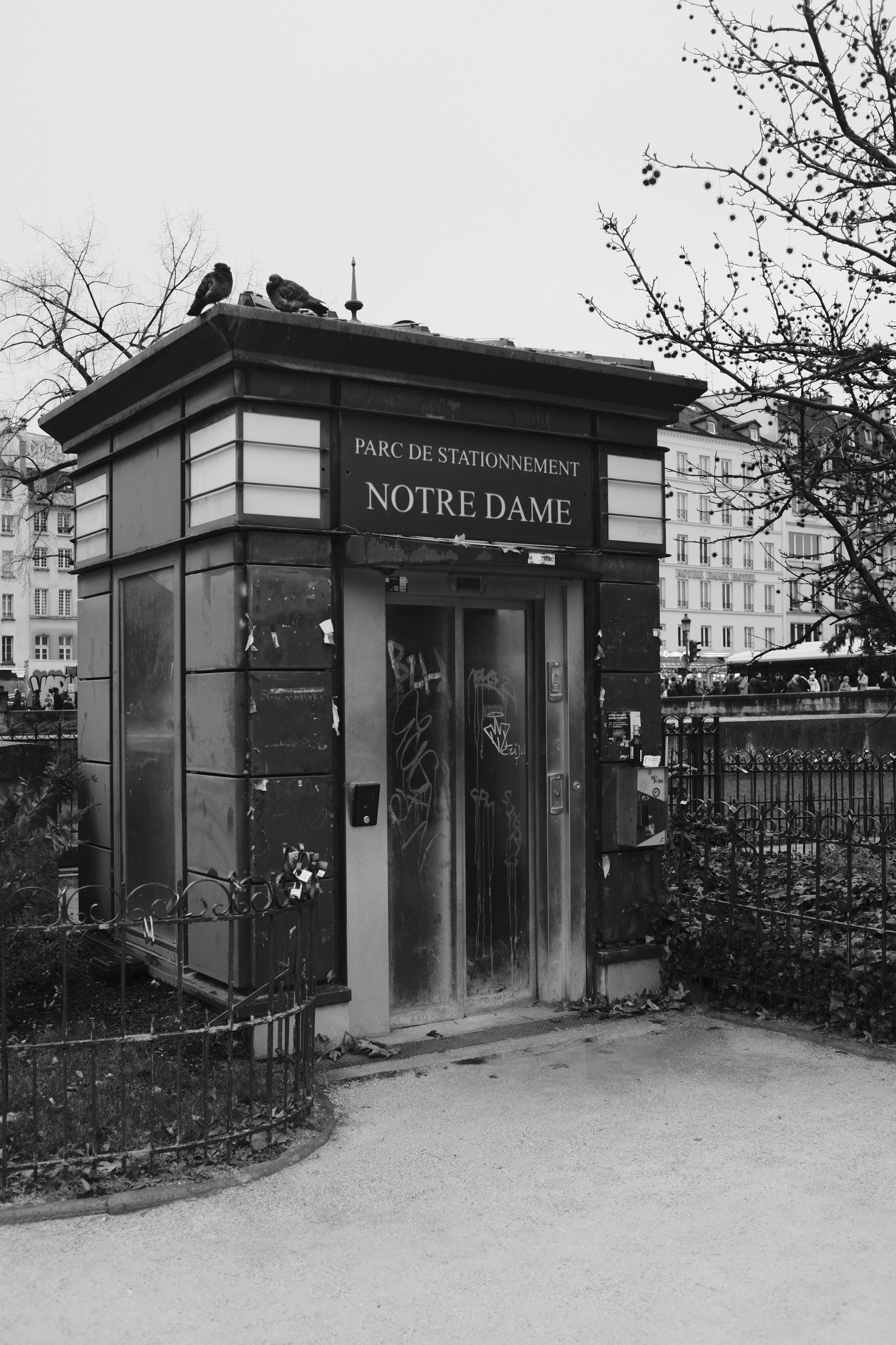 Urban Echoes: The Forgotten Kiosk