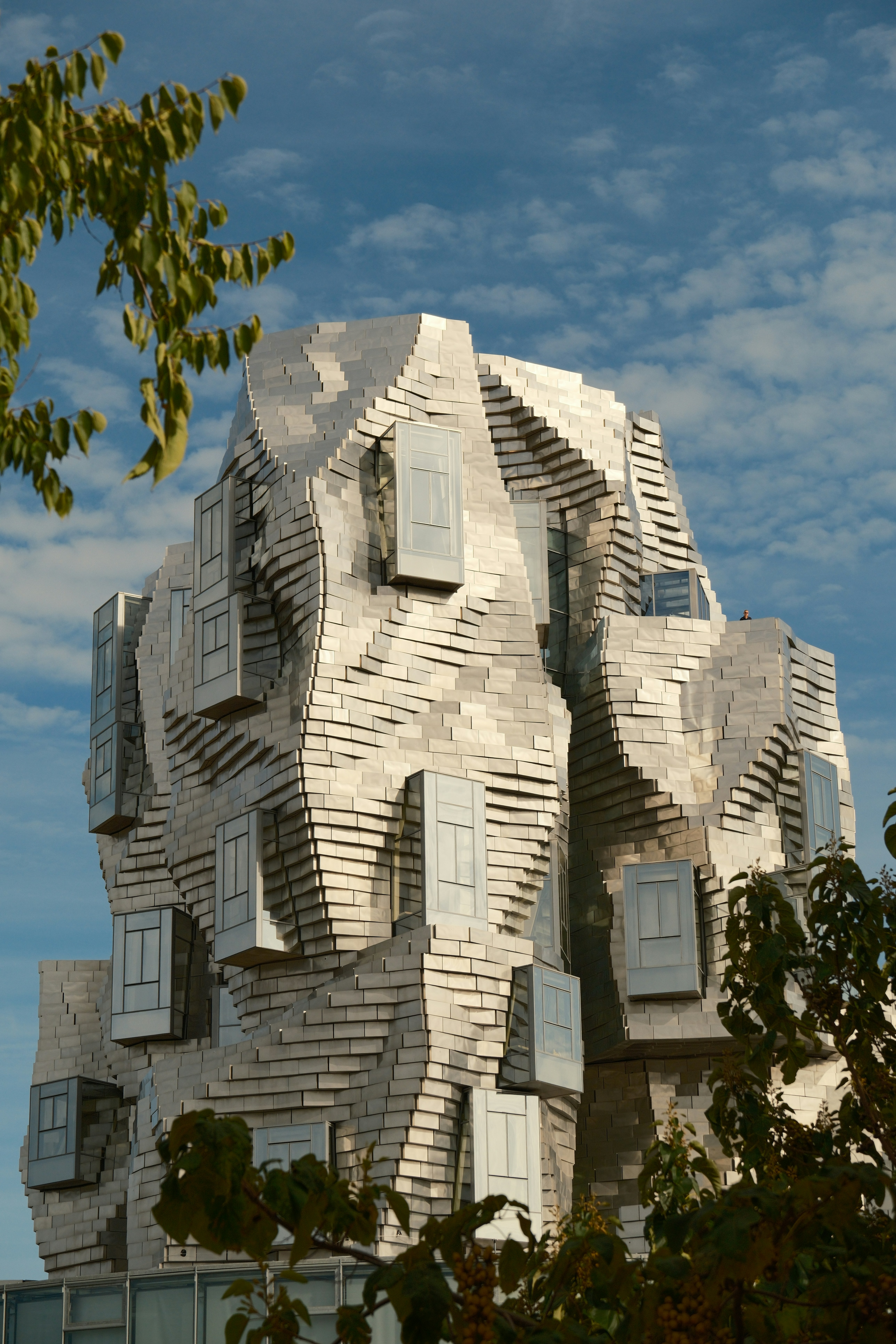 Architectural Waves: A Dance of Light and Form