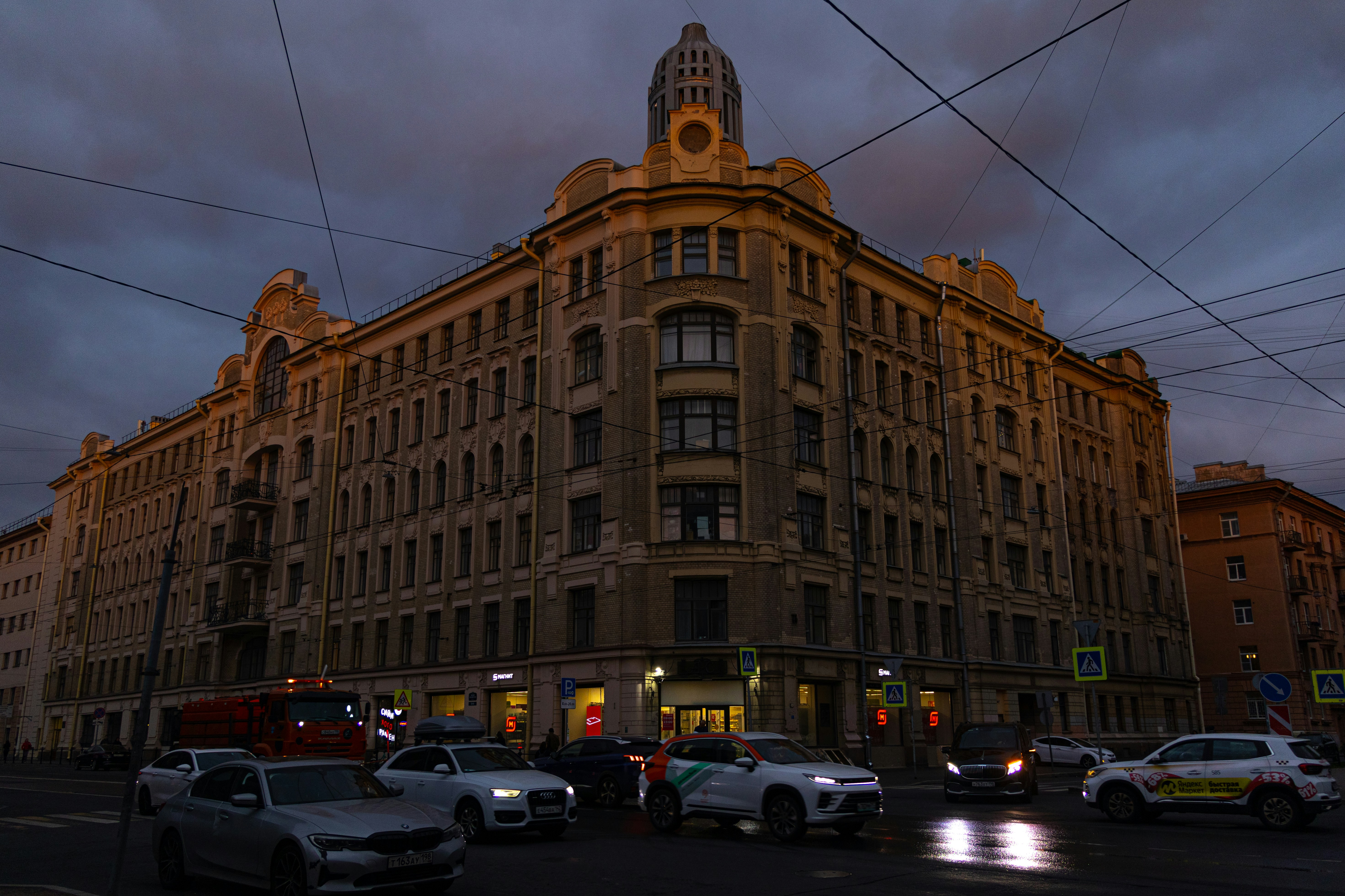 Urban Elegance at Dusk