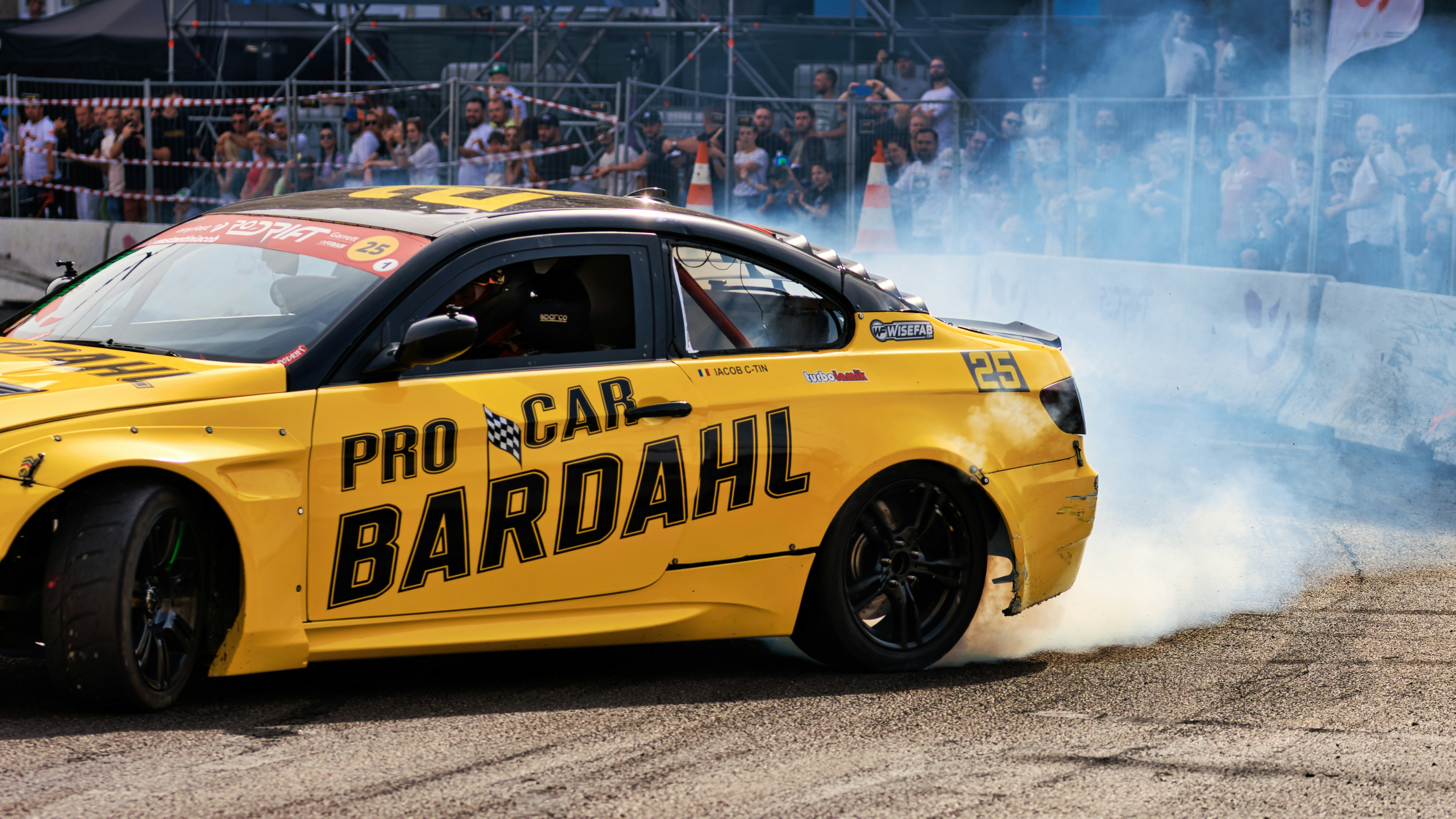 Racing Blaze: Bardahl in a Yellow Thunder Tracing Smoke