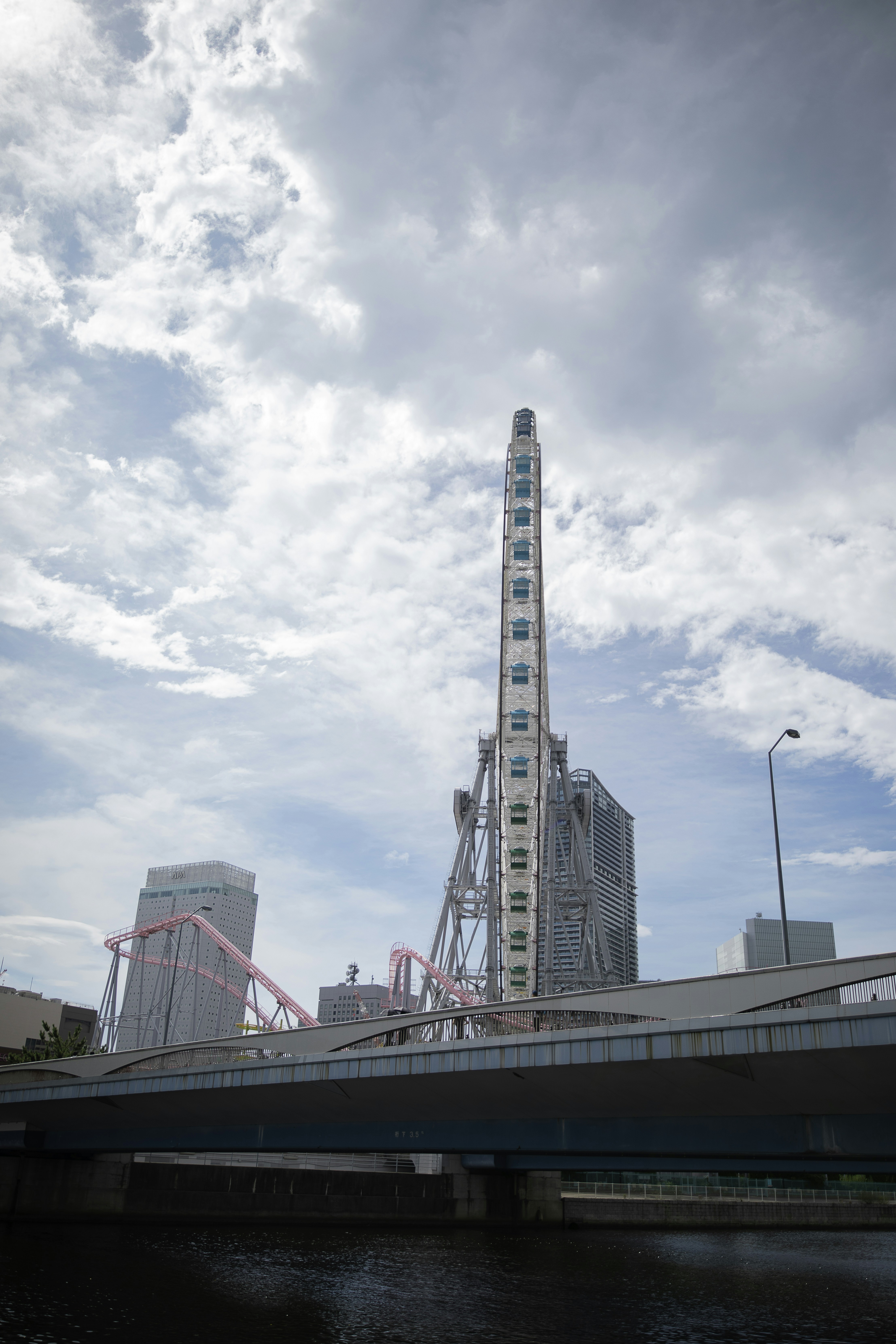 Vertical Marvel: The Skyline's Sentinel