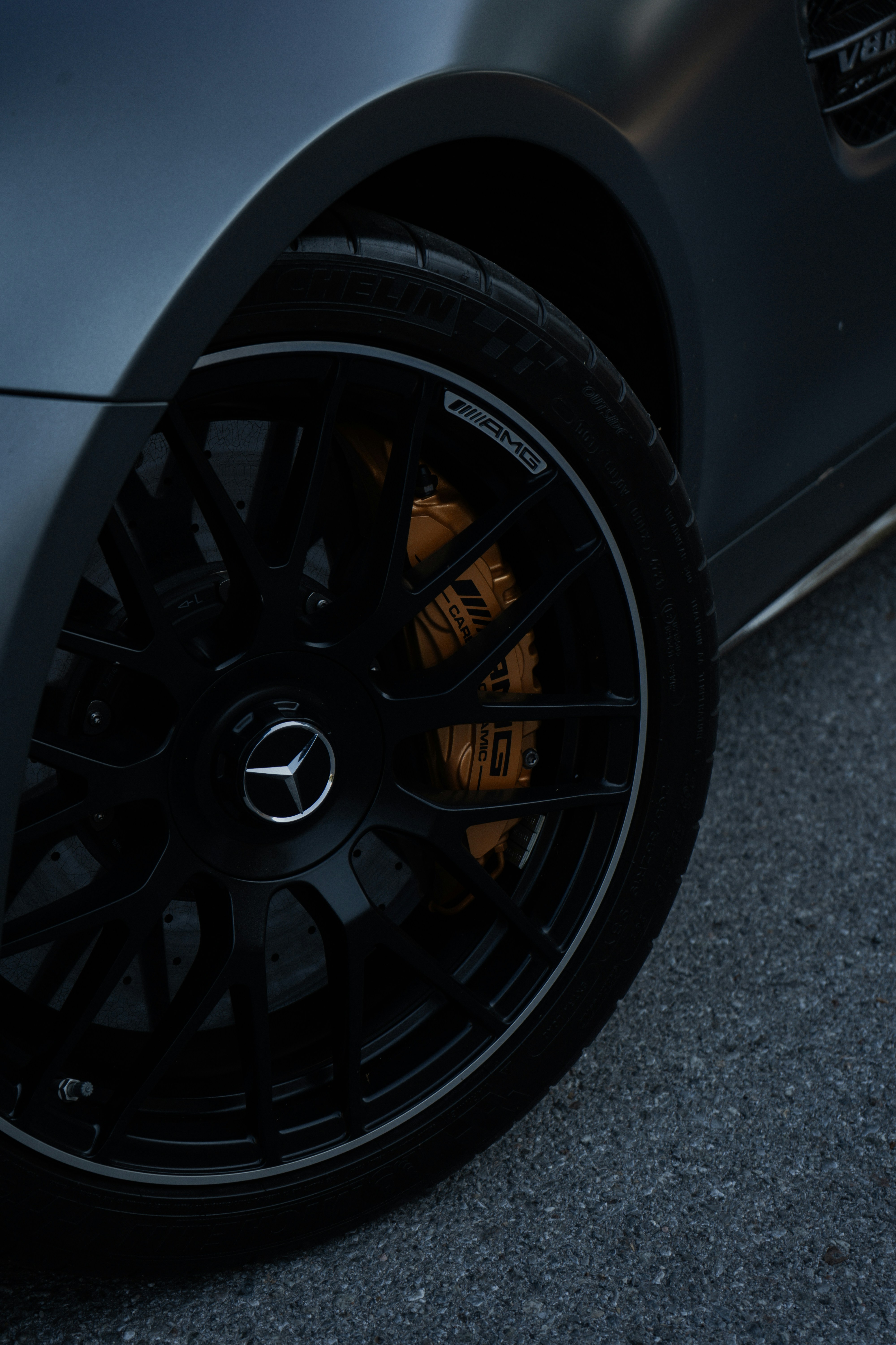 Elegance in Motion: The AMG Wheel Showcase