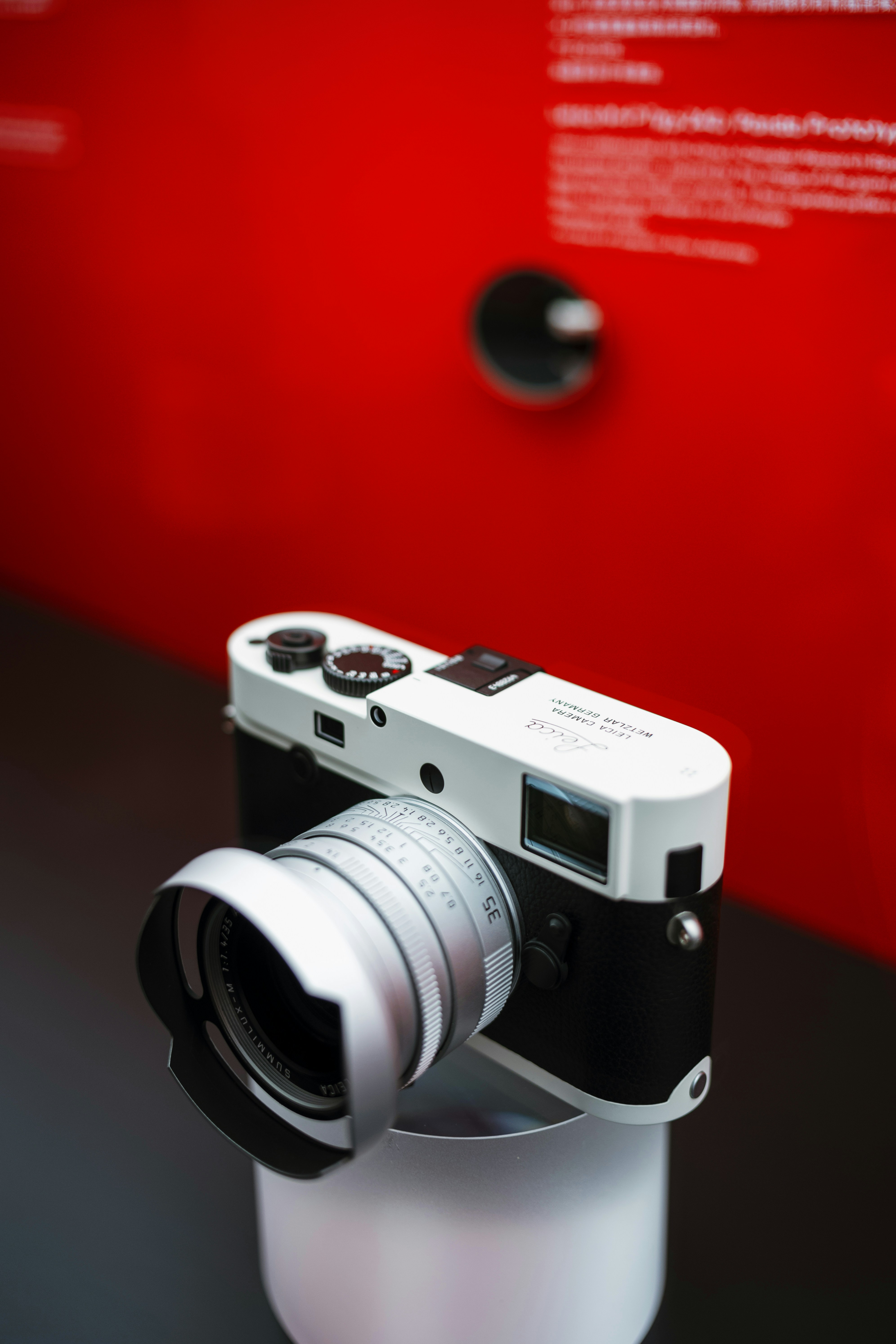 The Art of Precision: Leica M10-P on Display