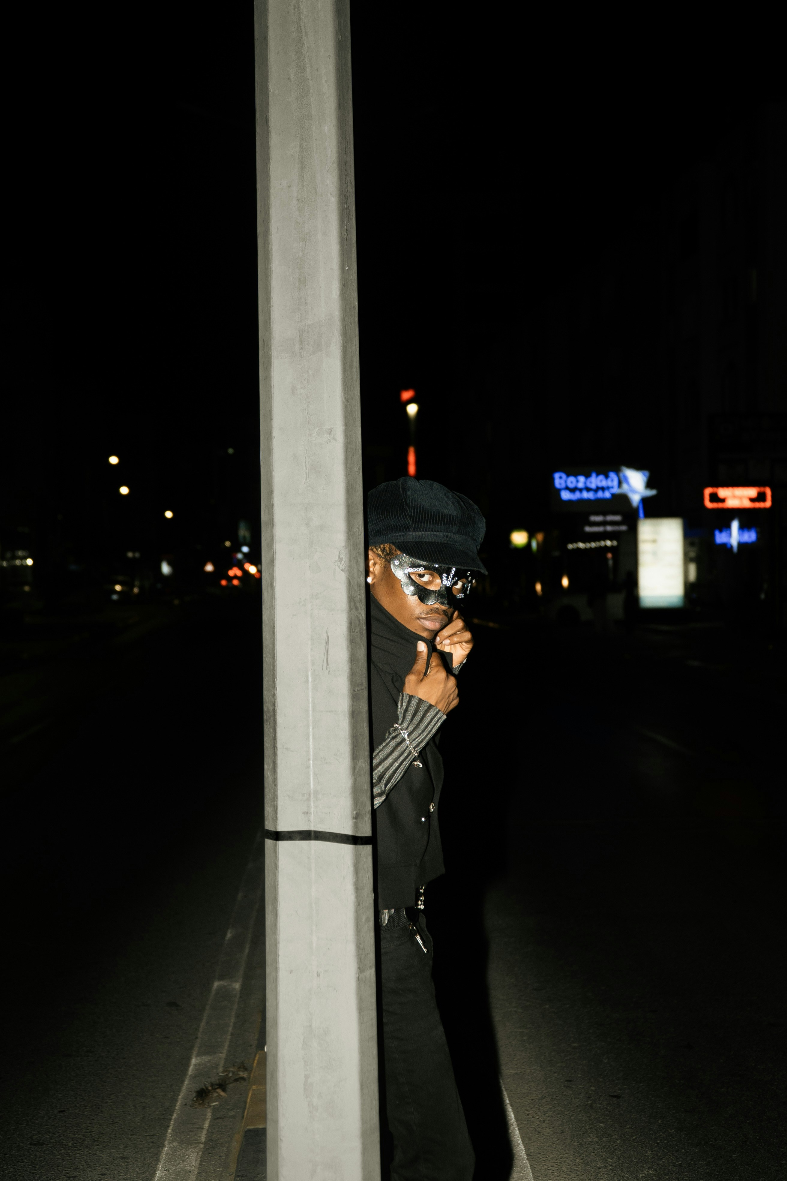 Urban Enigma: A Nighttime Encounter