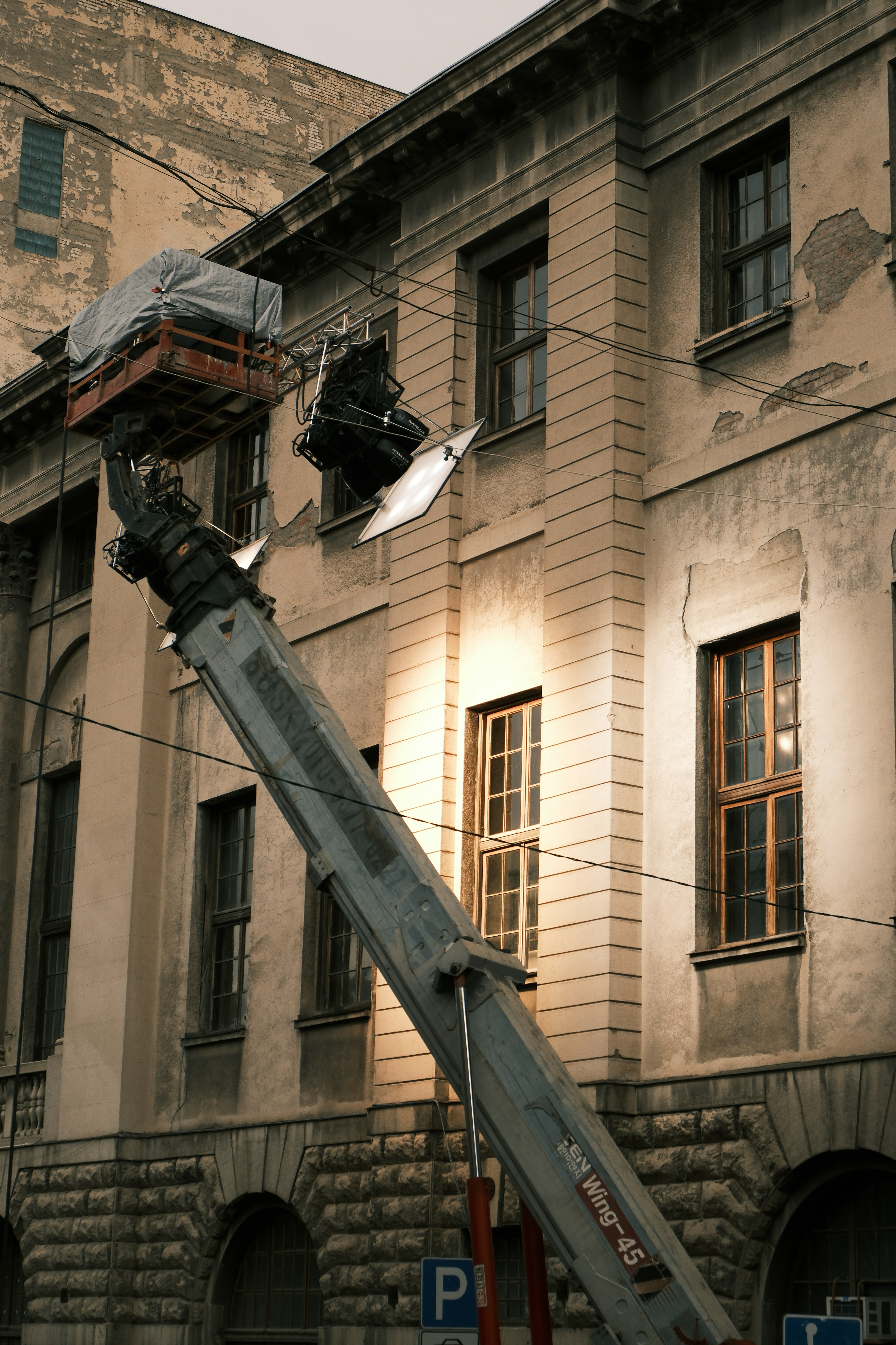 Illuminating the Past: A Cinematic Approach to Urban Architecture