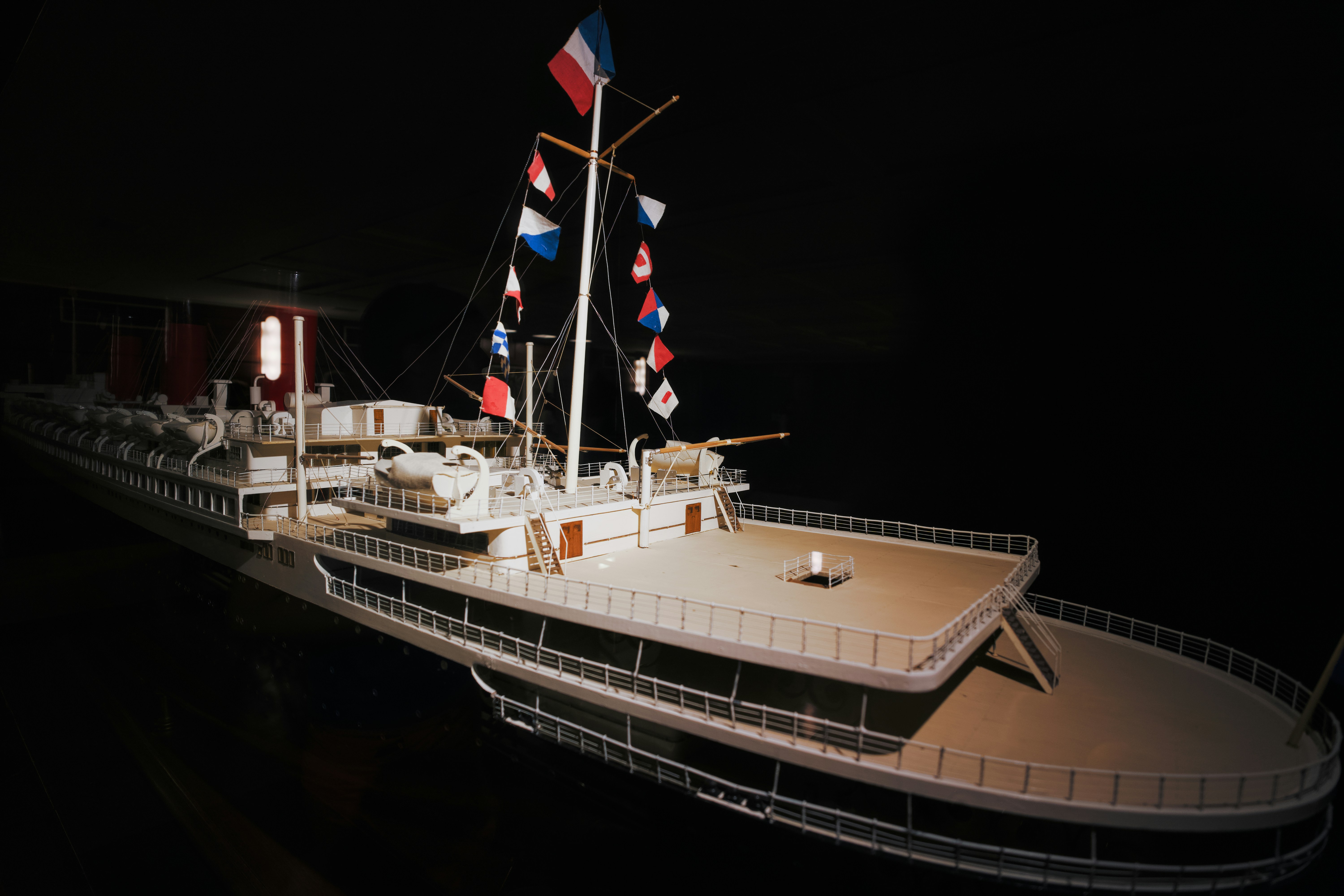 Elegance in Miniature: A Nautical Tribute