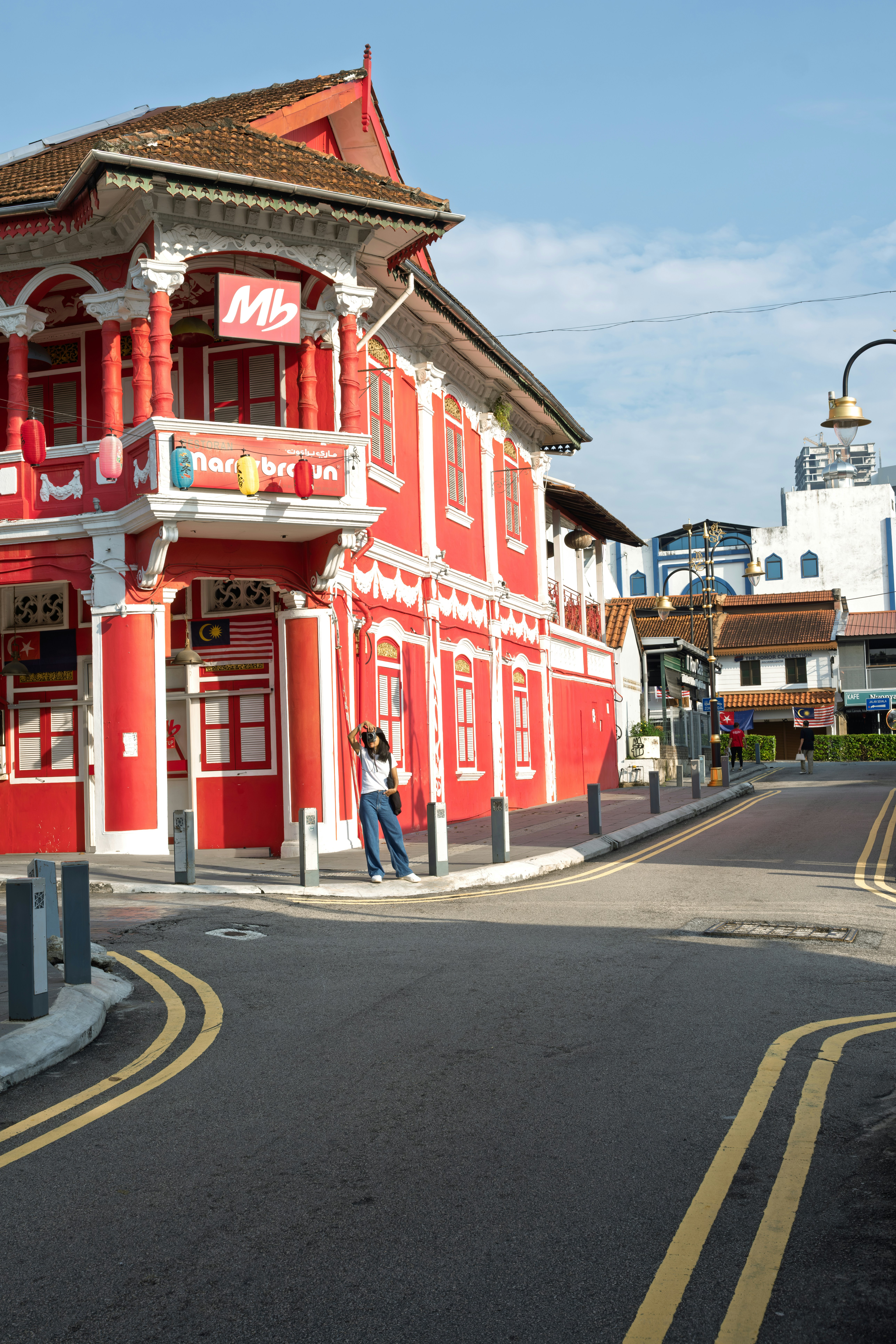 Vibrant Heritage: A Glimpse into Local Architecture