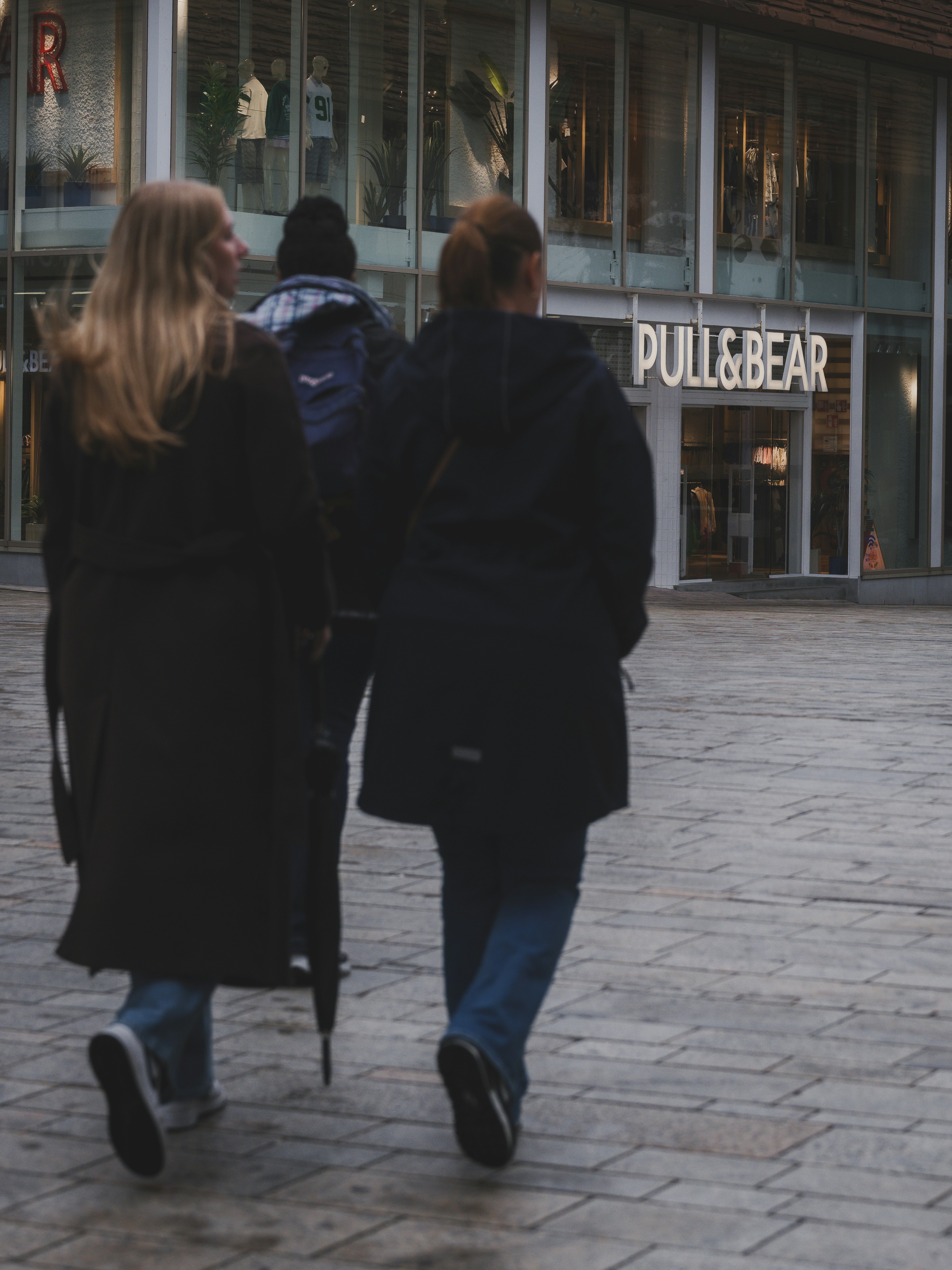 Urban Stroll: A Day of Fashion and Leisure