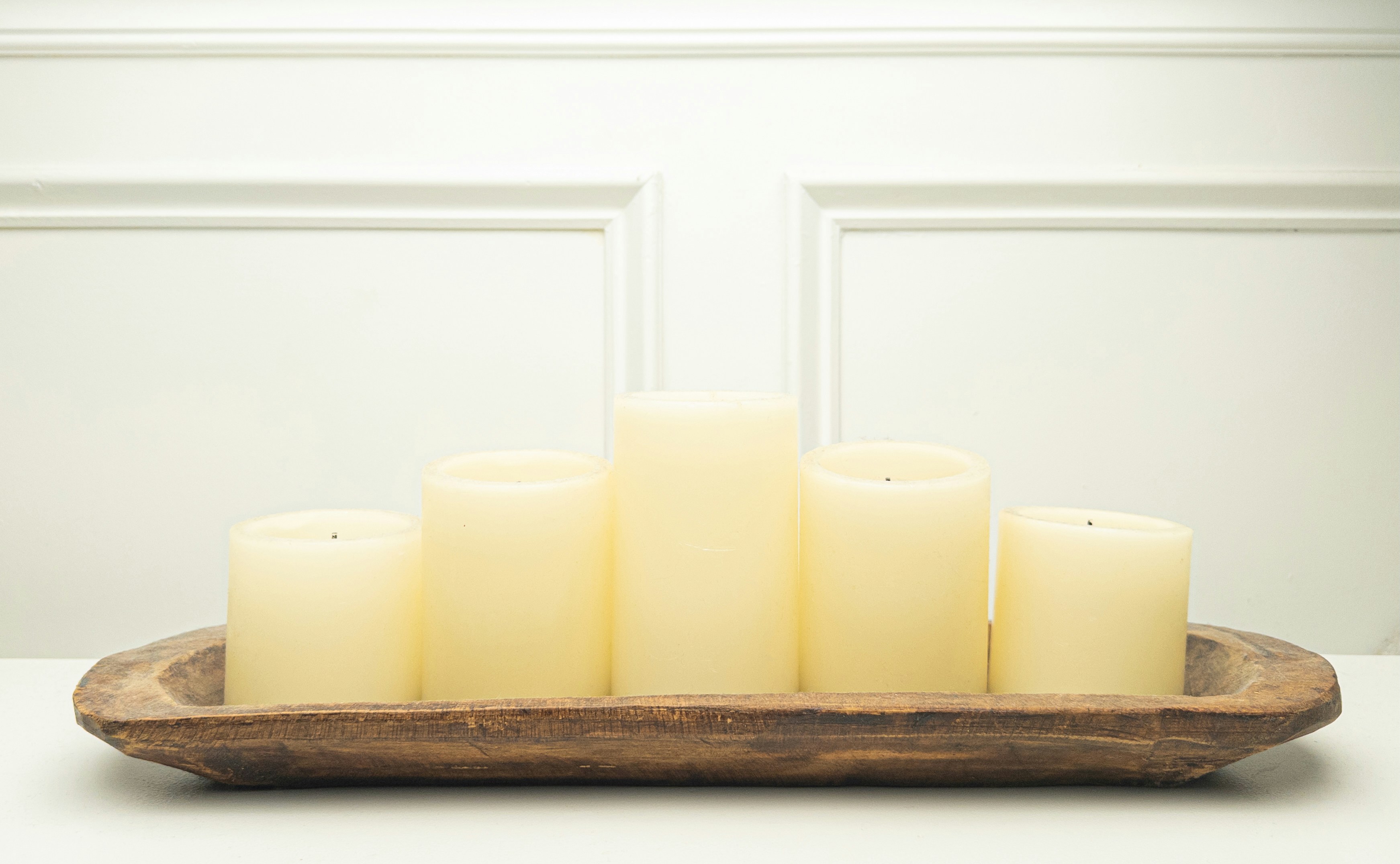 Harmony of Light: A Candlelit Arrangement