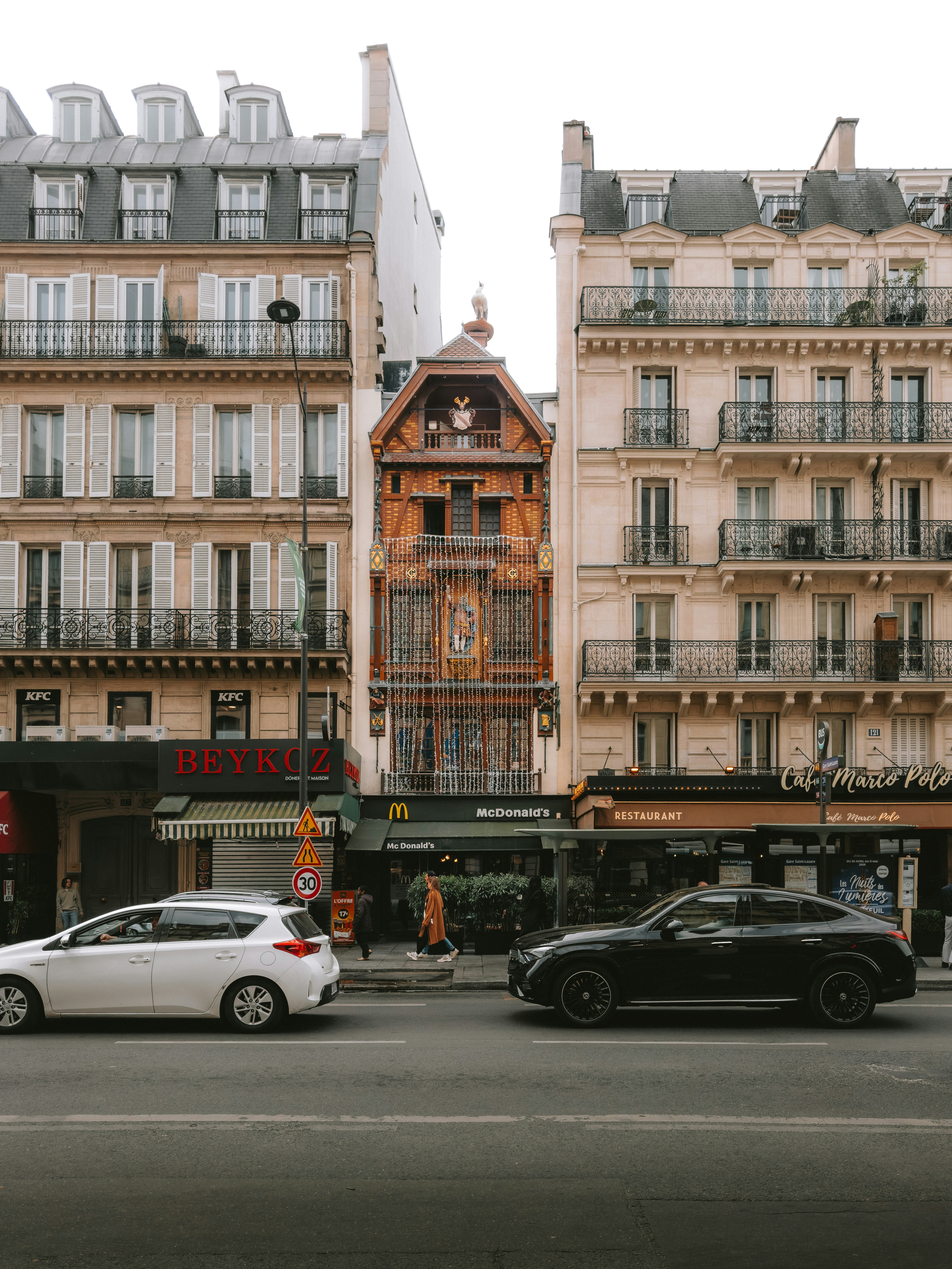 Photo by Sitraka with Apple iPhone 15 Pro Max