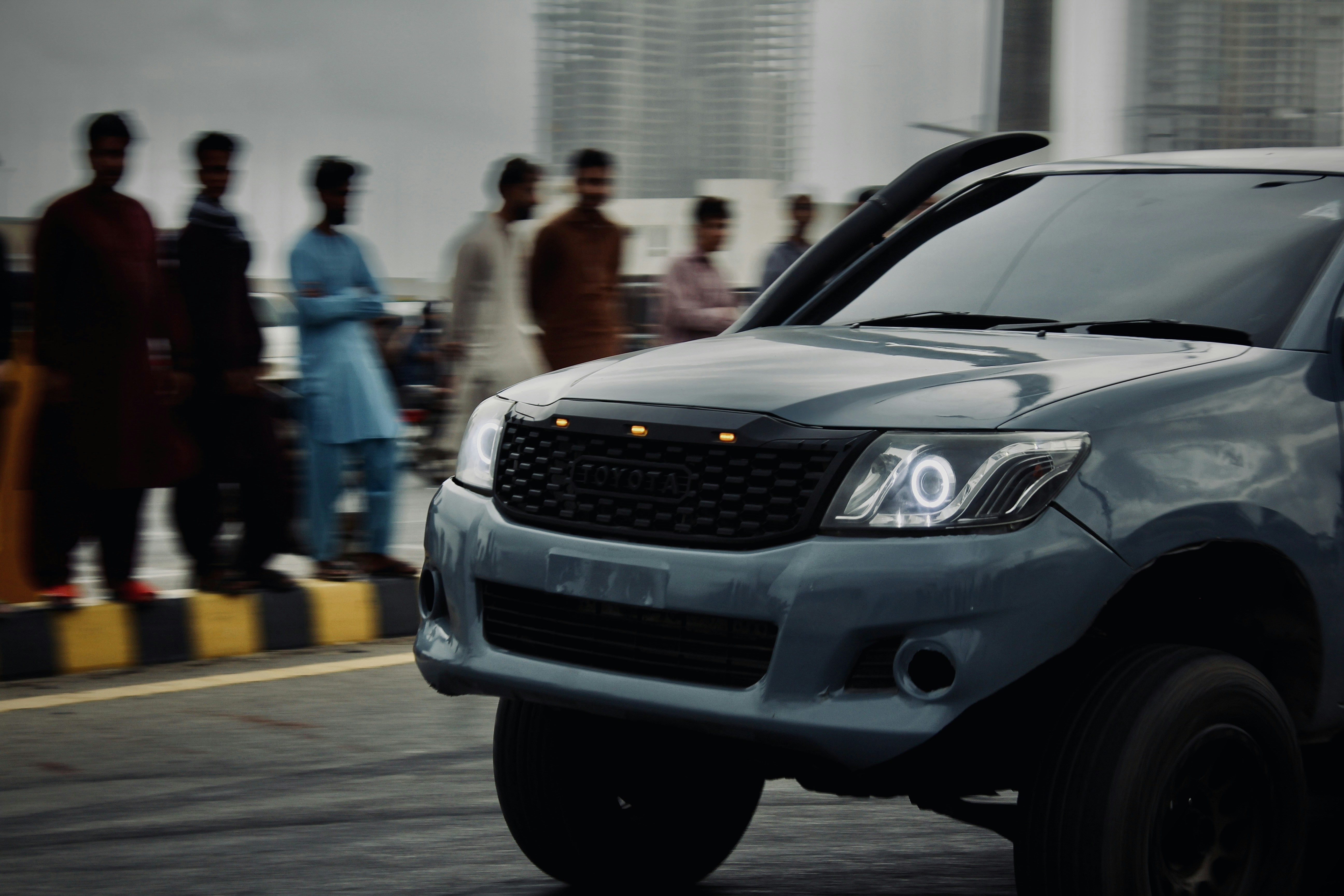 Grounded on Wheels: Urban Pickup in Motion