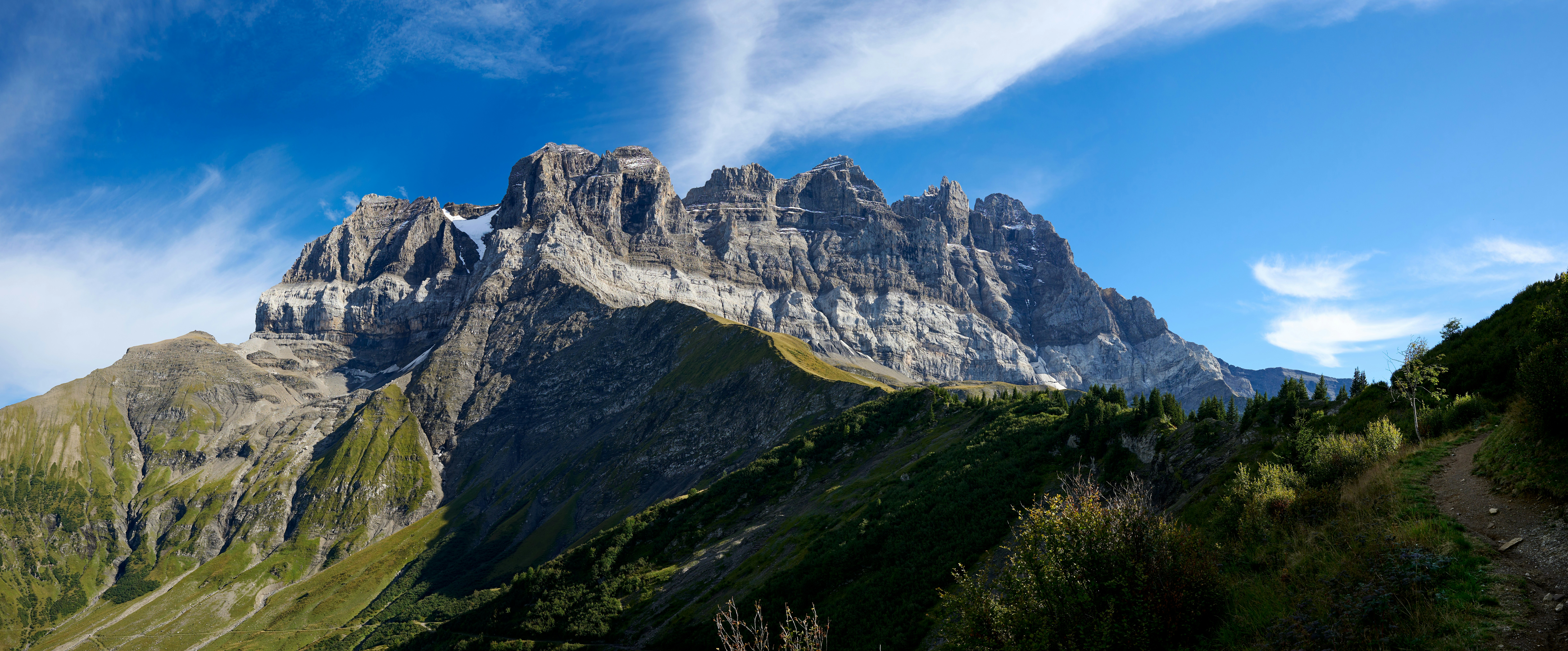 Majestic Peaks: Nature's Silent Guardians