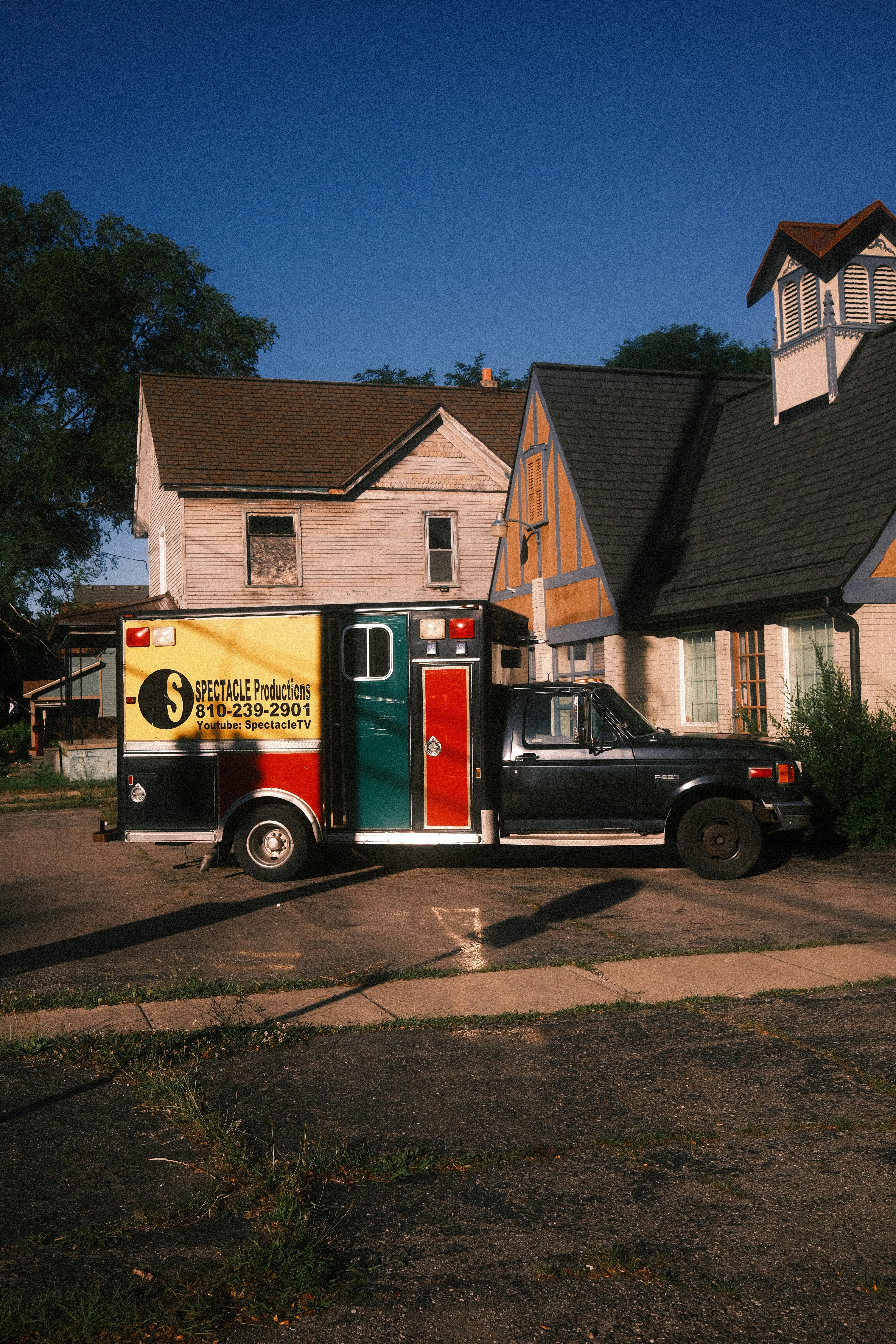 The Unconventional Stage: A Mobile Production Hub