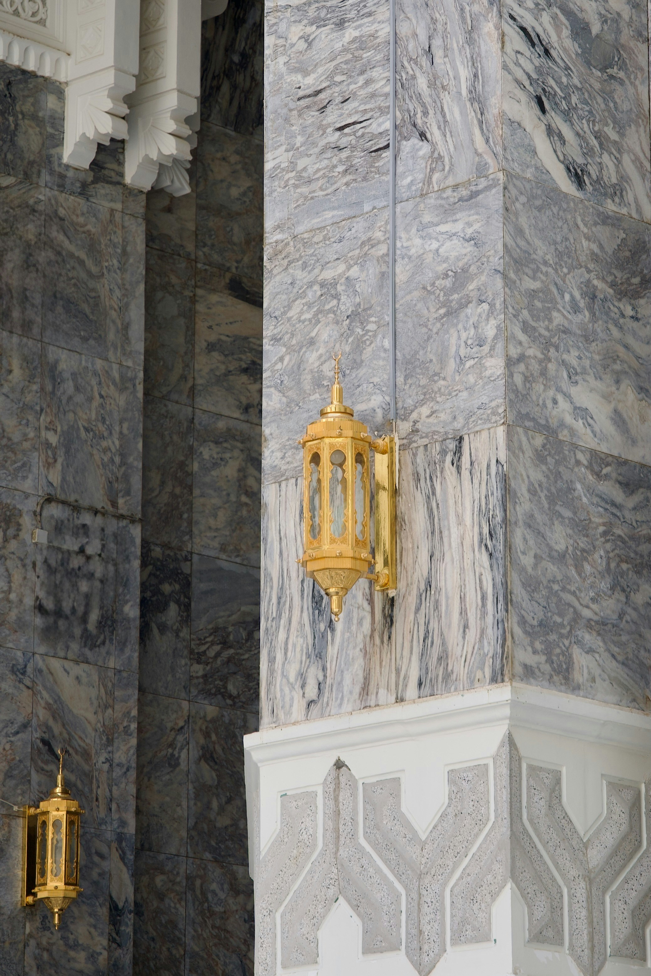 Illuminated Elegance: A Glimpse of Architectural Detail