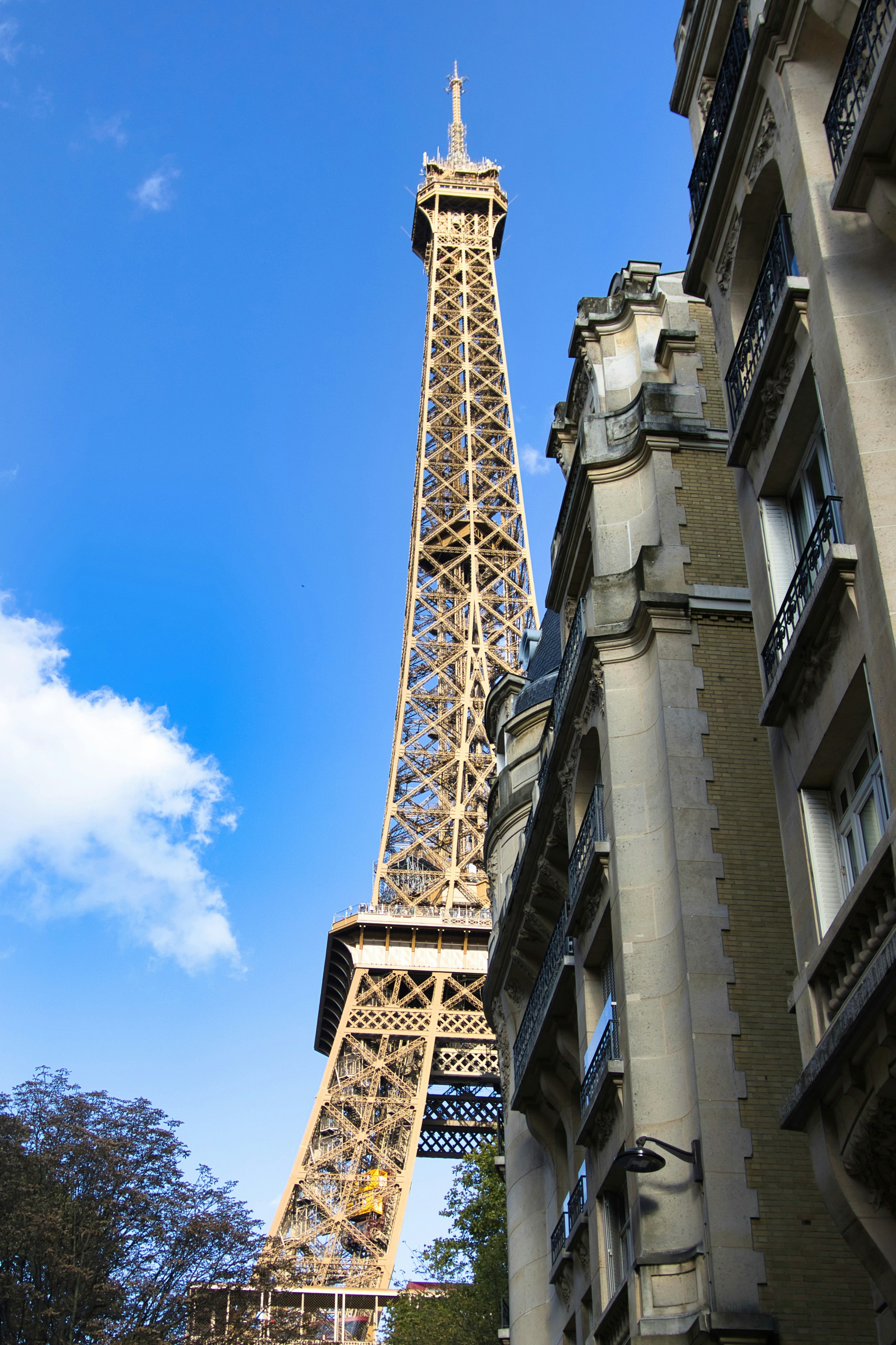 Lattice Peak Framed by Parisian Façades