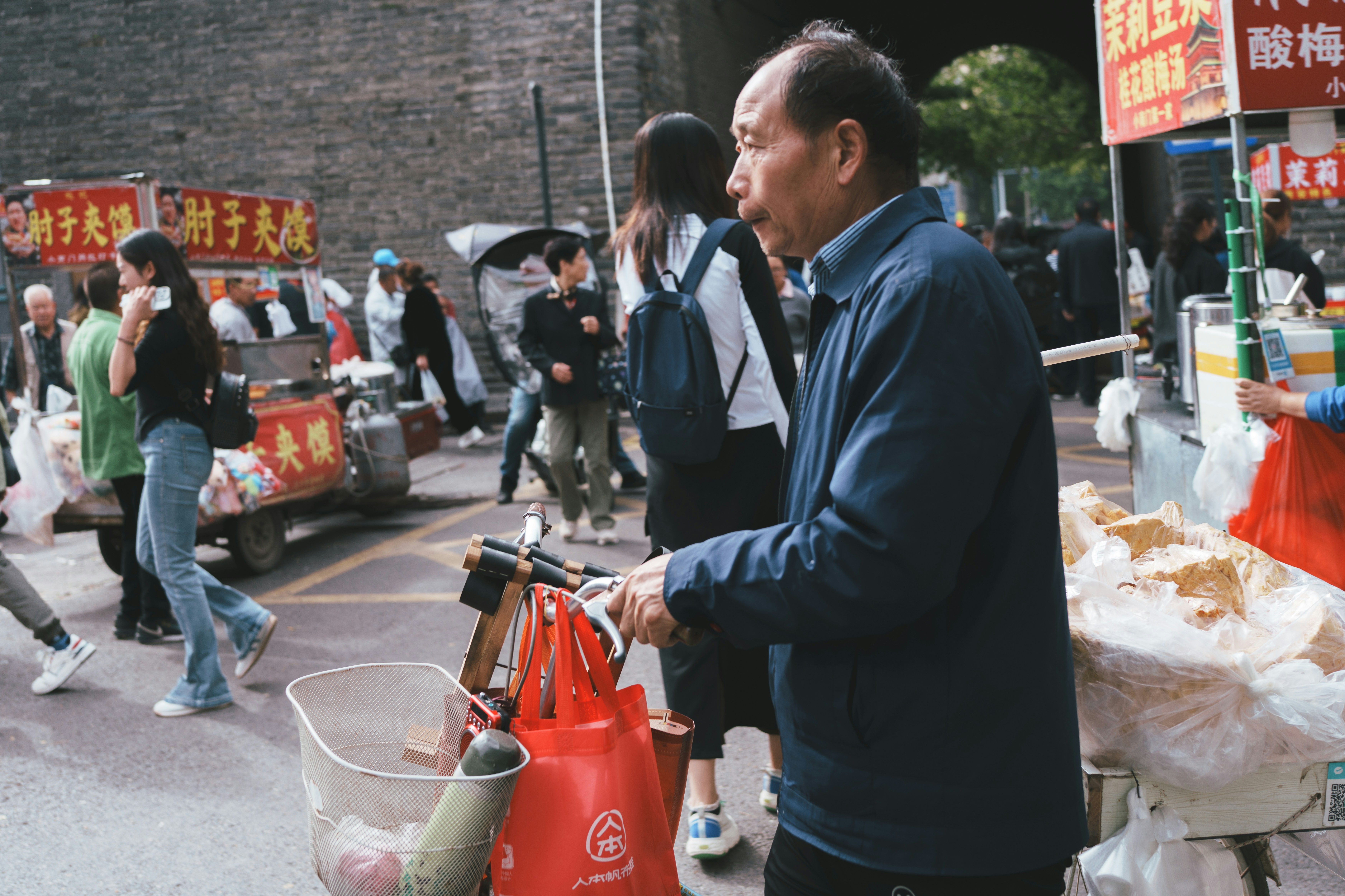 The Pulse of the Market: A Day in the Life