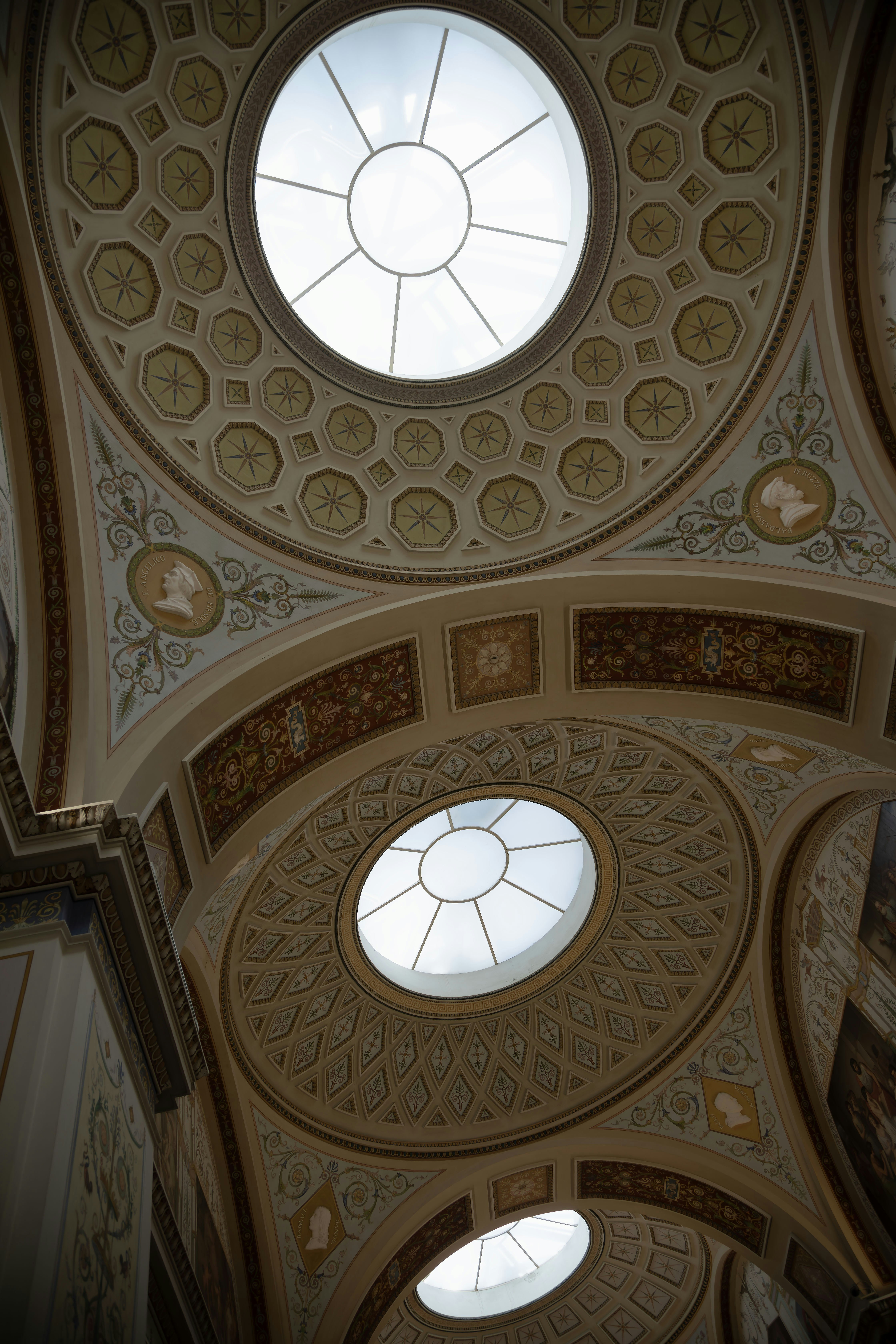 Celestial Patterns: A Glimpse into Architectural Elegance