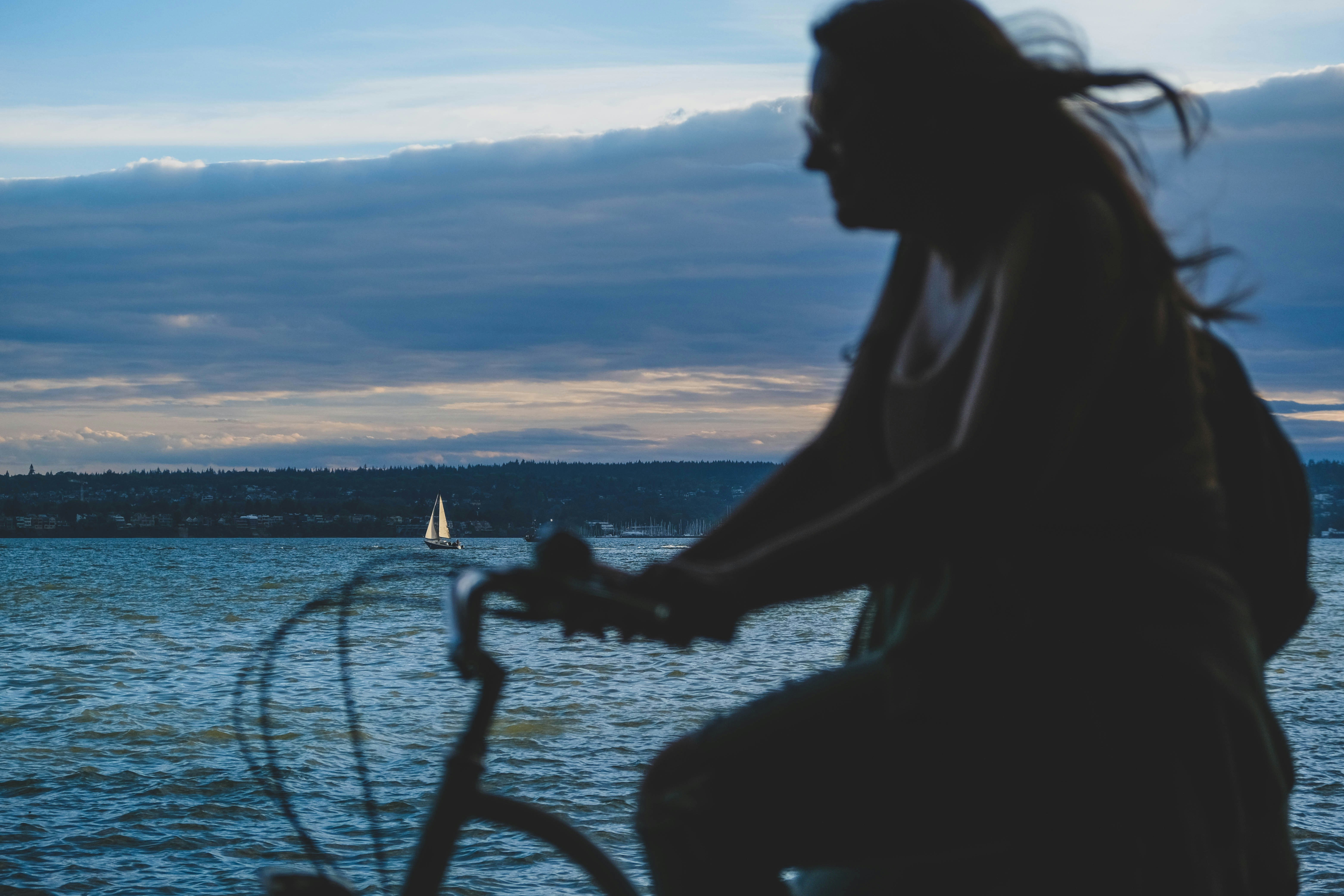 Waves of Freedom: A Cyclist's Journey by the Water