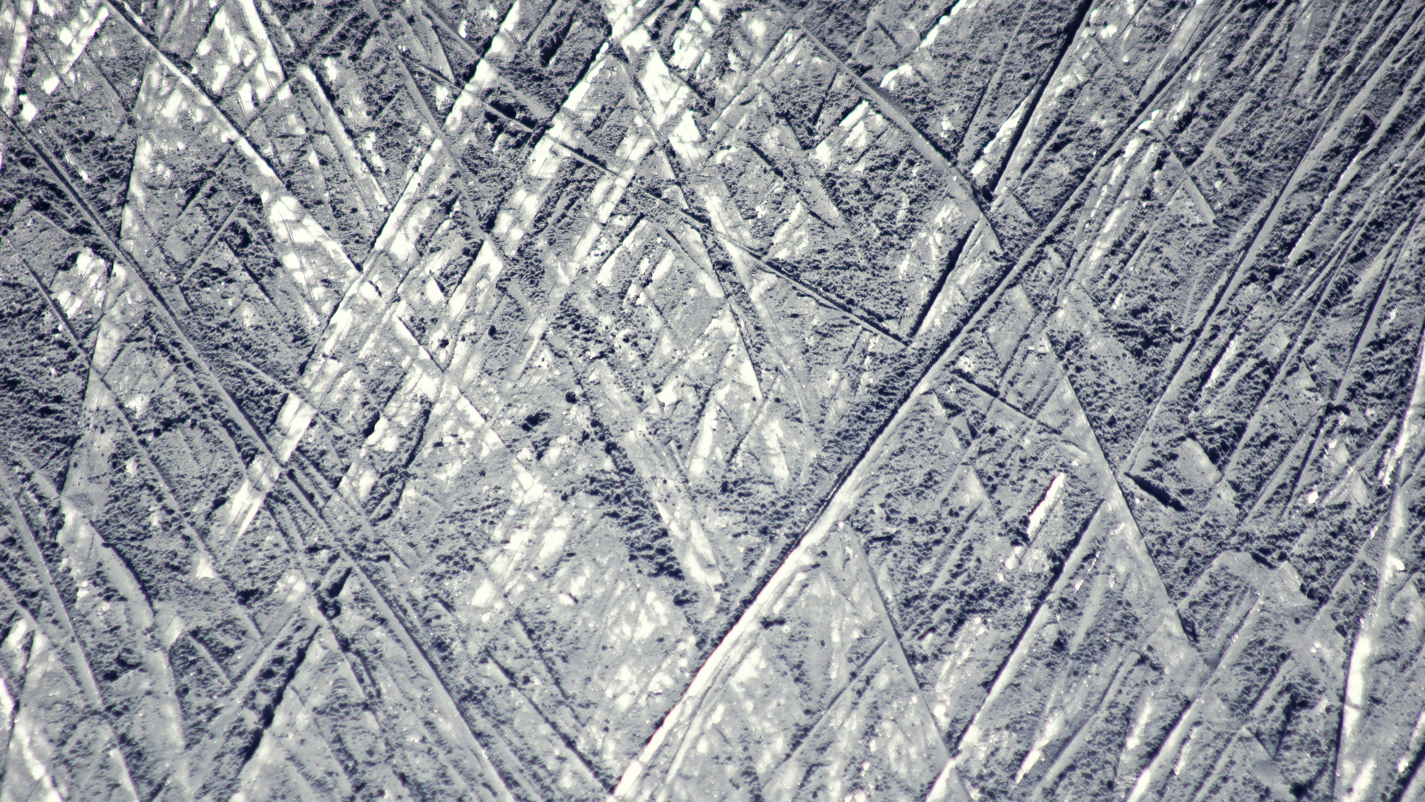 Abstract pattern of intersecting diagonal lines